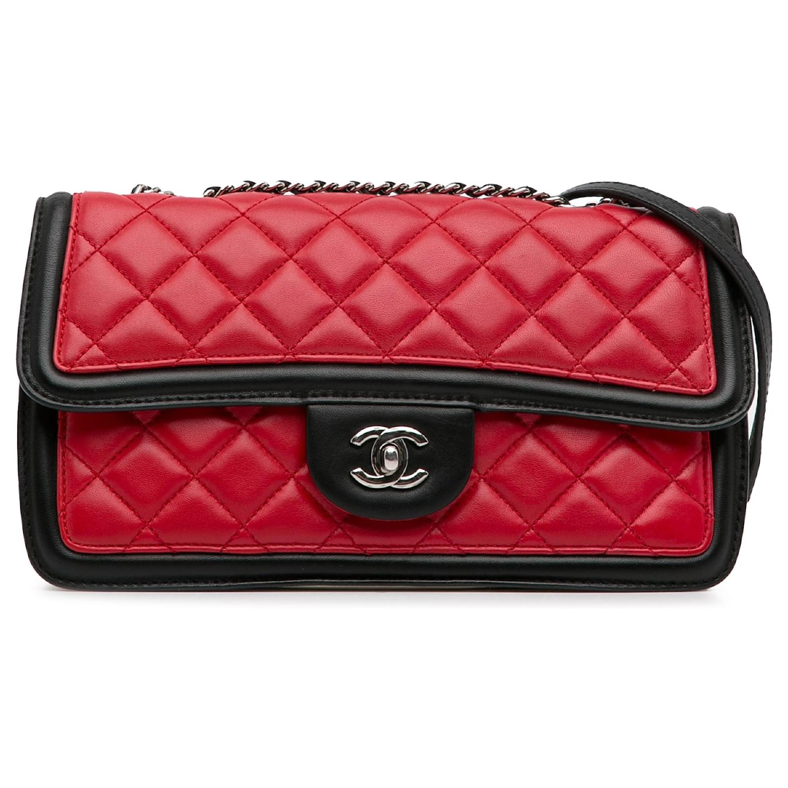 Chanel Red Medium Lambskin Graphic Flap Leather ref.1334388 - Joli Closet