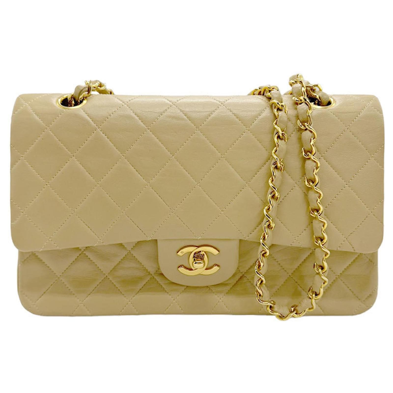 Chanel Timeless Beige Leather ref.1335185 - Joli Closet