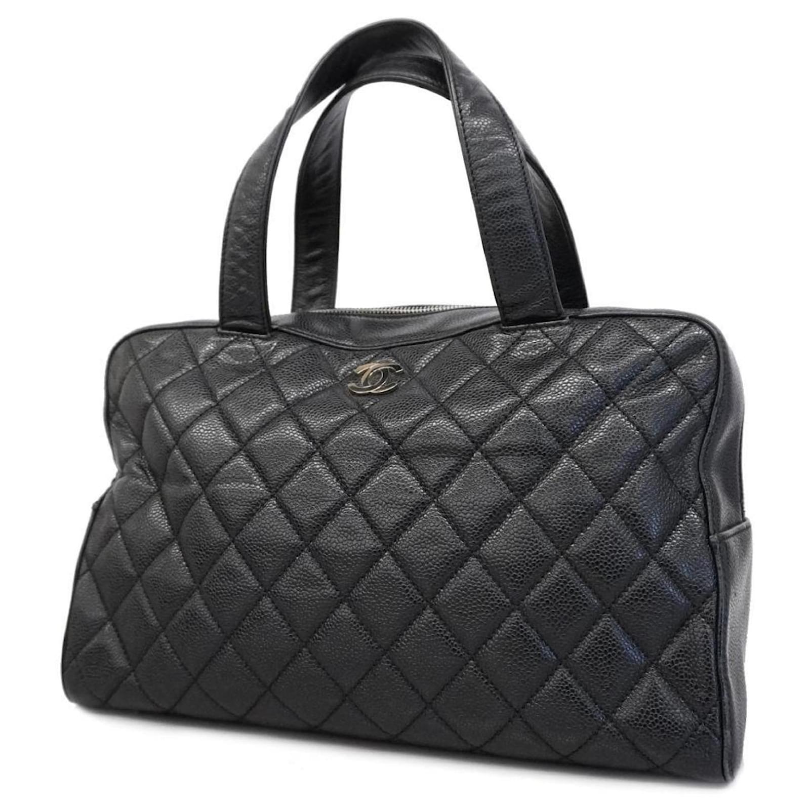 Timeless Chanel Matelassé Black Leather ref.1337811 - Joli Closet