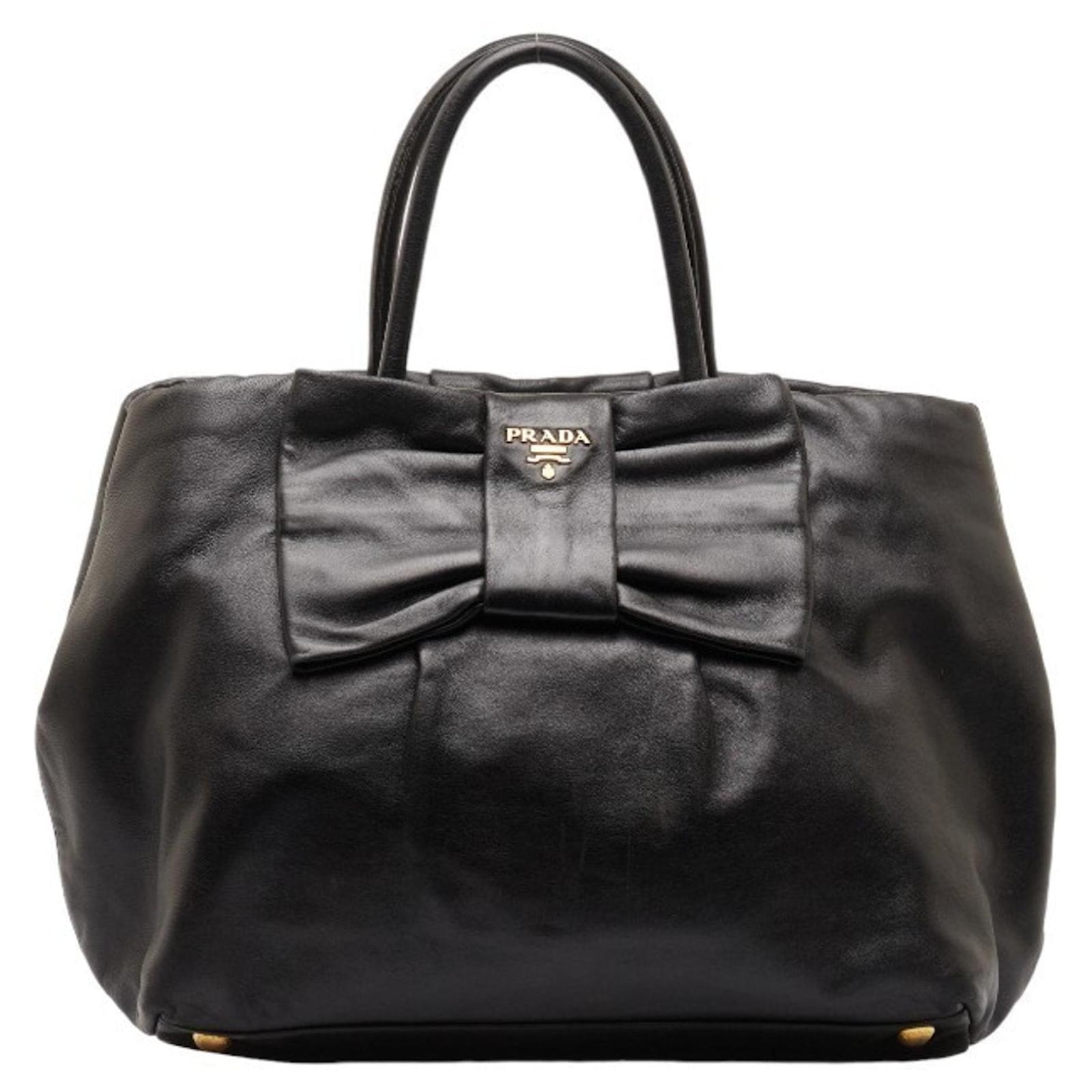 Prada Ribbon Black Leather ref.1338953 - Joli Closet