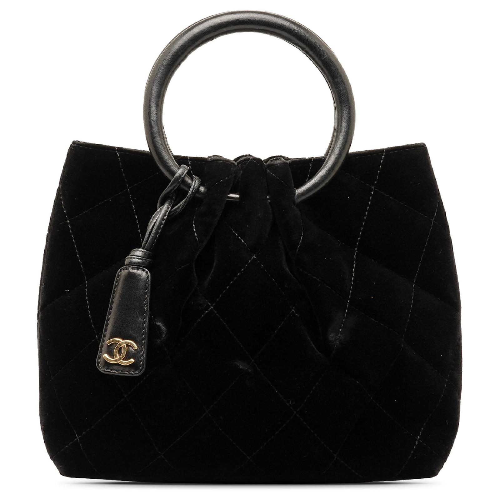 Chanel Black Velvet Ring Handle Bag Cloth ref.1321134 - Joli Closet