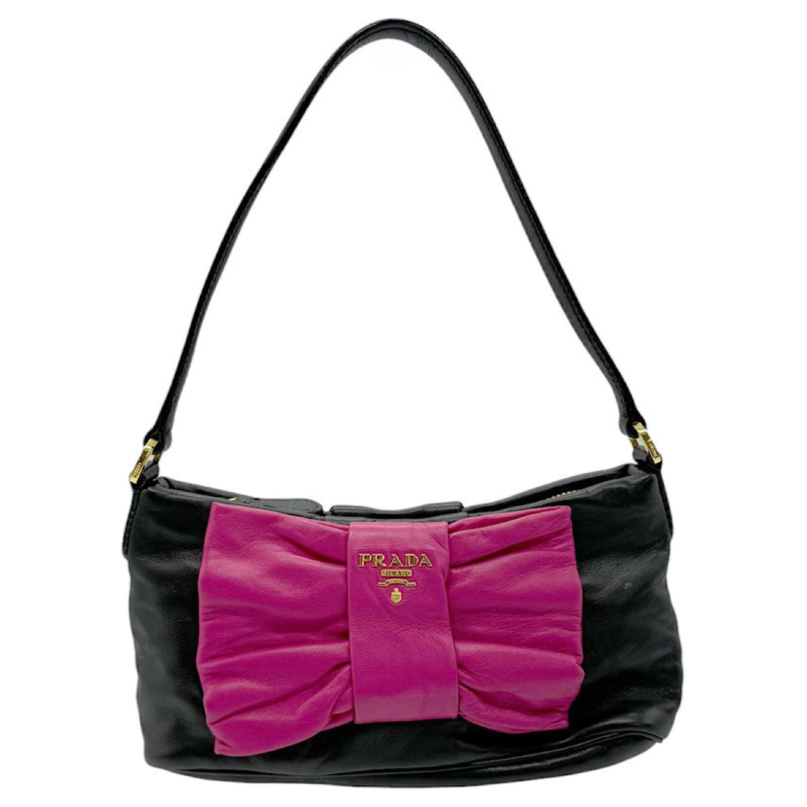 Prada Ribbon Black Leather ref.1354336 - Joli Closet