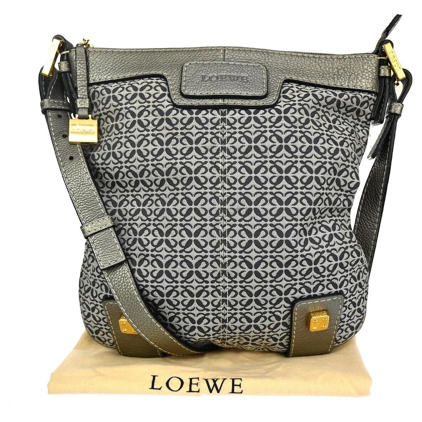 Loewe New Road Line Grey Cloth ref.1364896 - Joli Closet