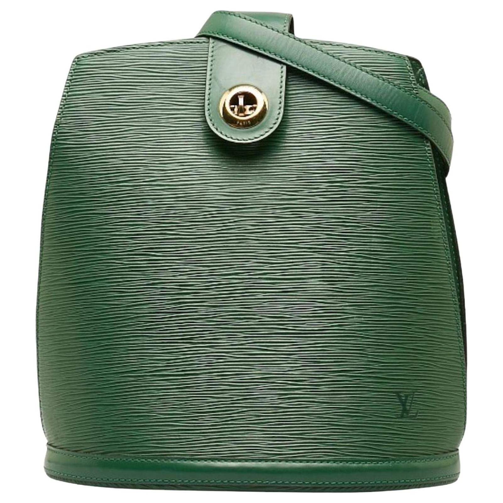 Louis Vuitton Cluny Green Leather ref.1371491 - Joli Closet