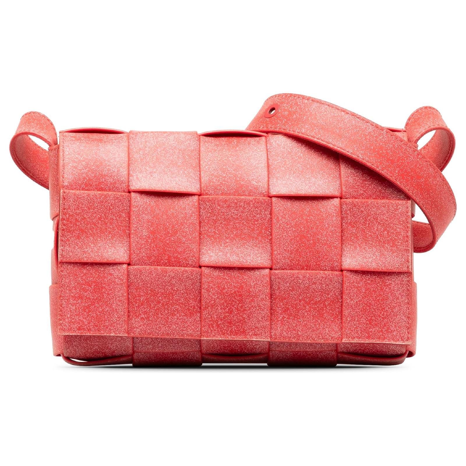 Bottega Veneta Red Rubber Intrecciato Cassette Crossbody Polyester ...