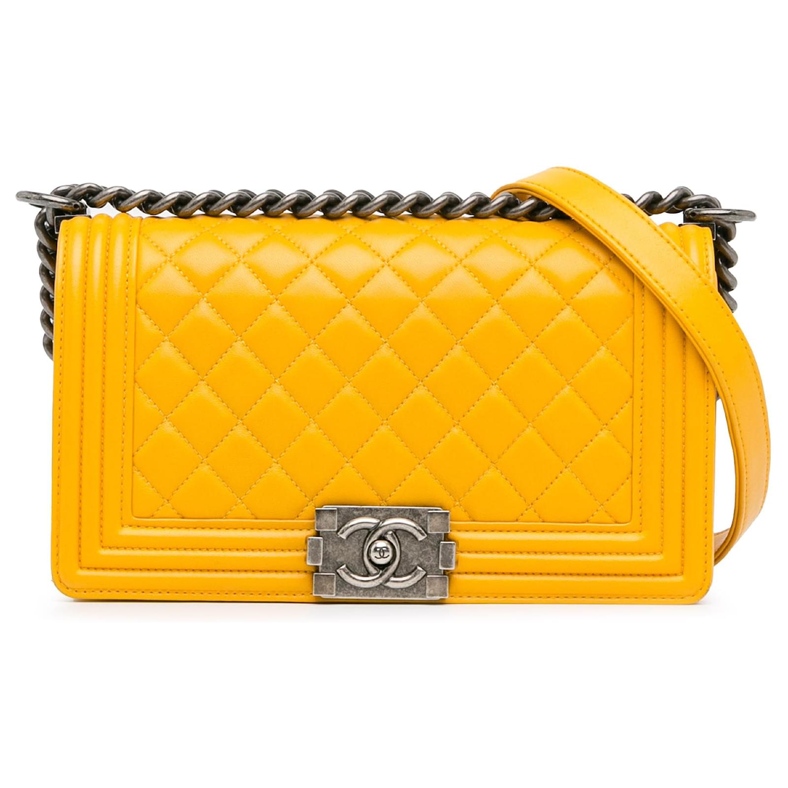 Chanel Yellow Medium Lambskin Boy Flap Leather ref.1391005 - Joli Closet