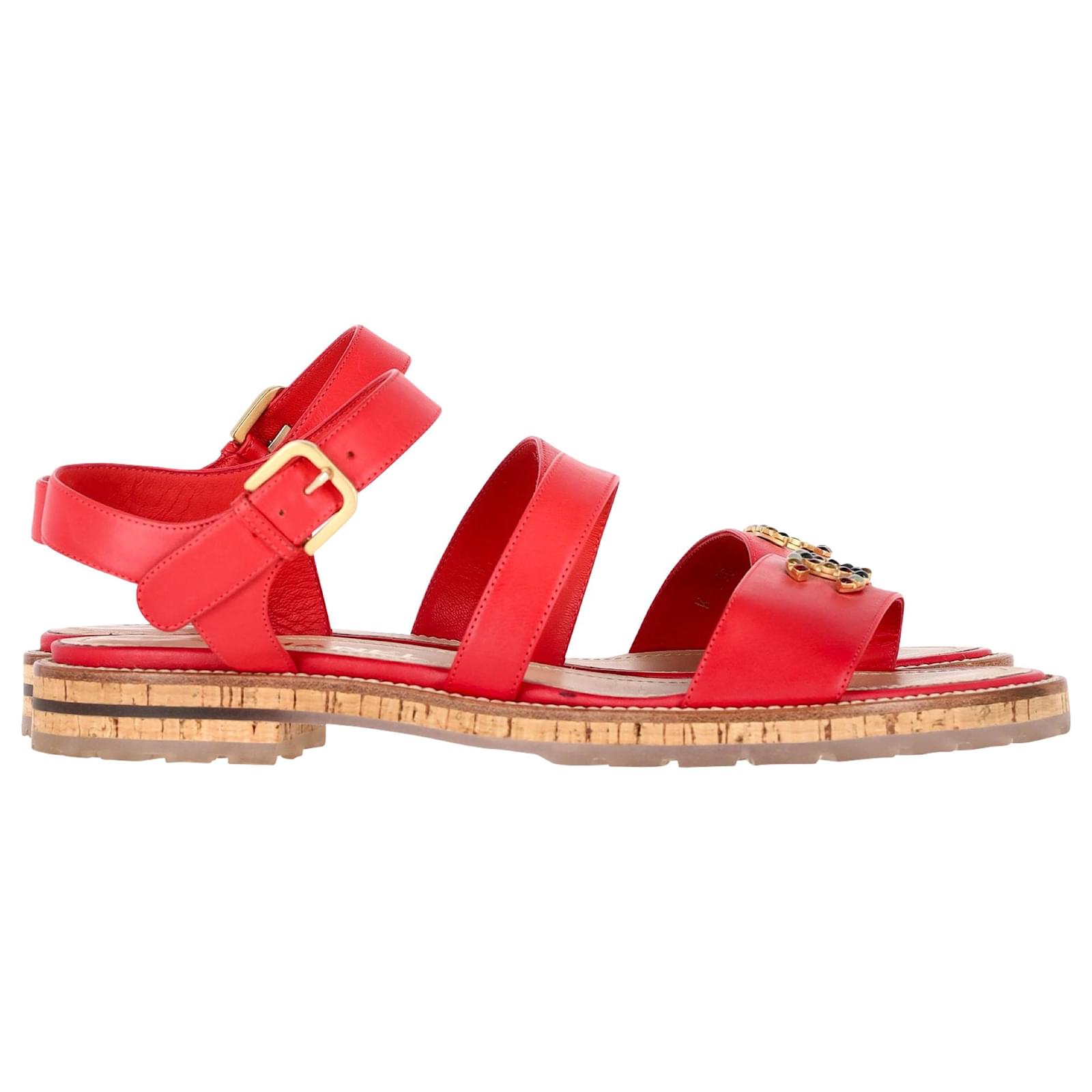 Chanel Interlocking CC Logo Sandals in Red Leather ref.1399979 - Joli ...
