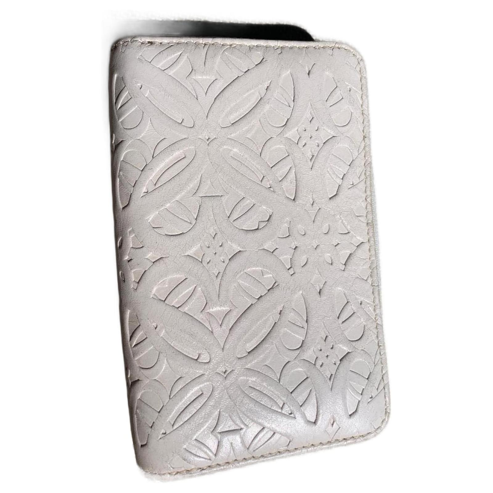 Loewe Wallets White Leather ref.1428435 - Joli Closet