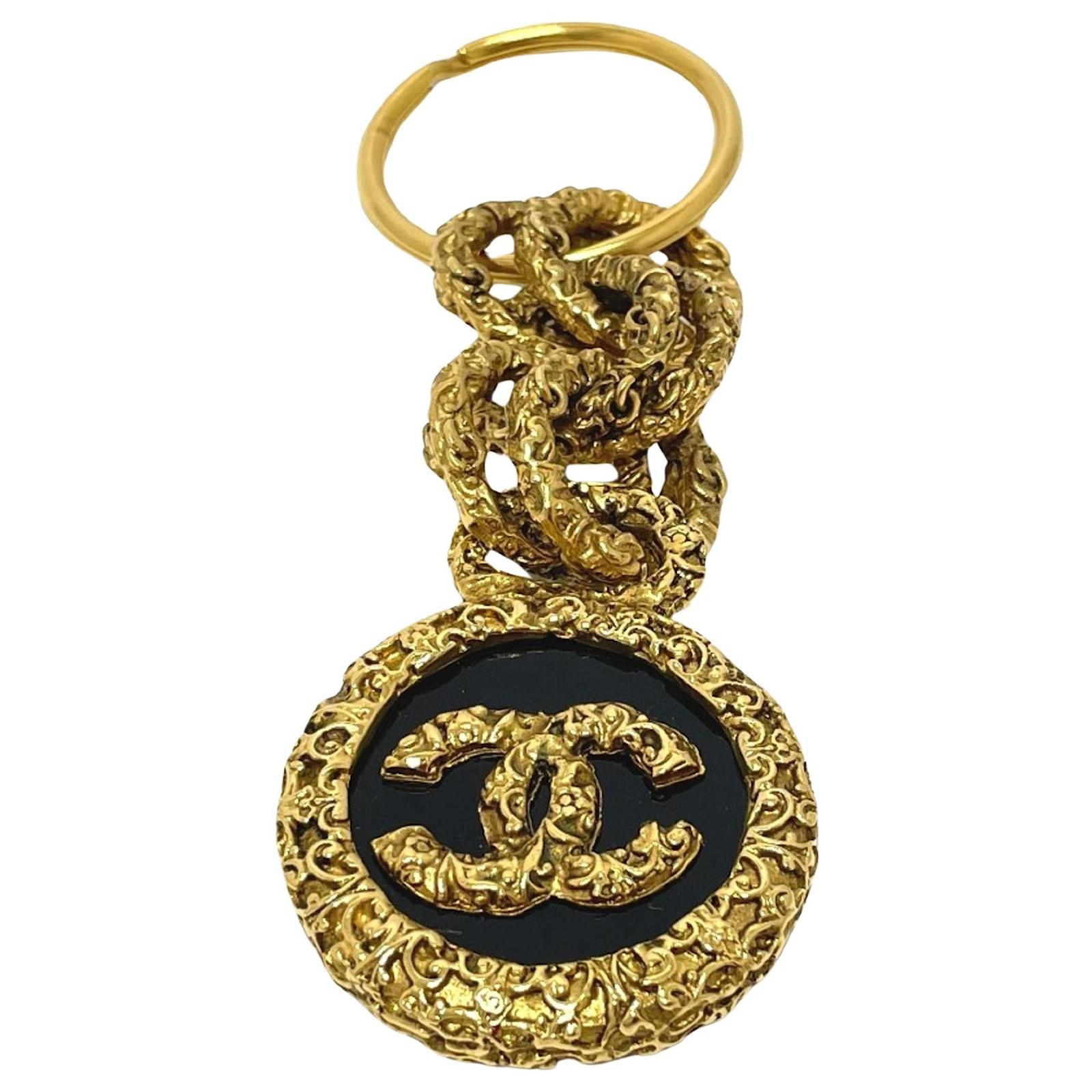 Chanel Logo CC Golden Gold-plated ref.1430031 - Joli Closet
