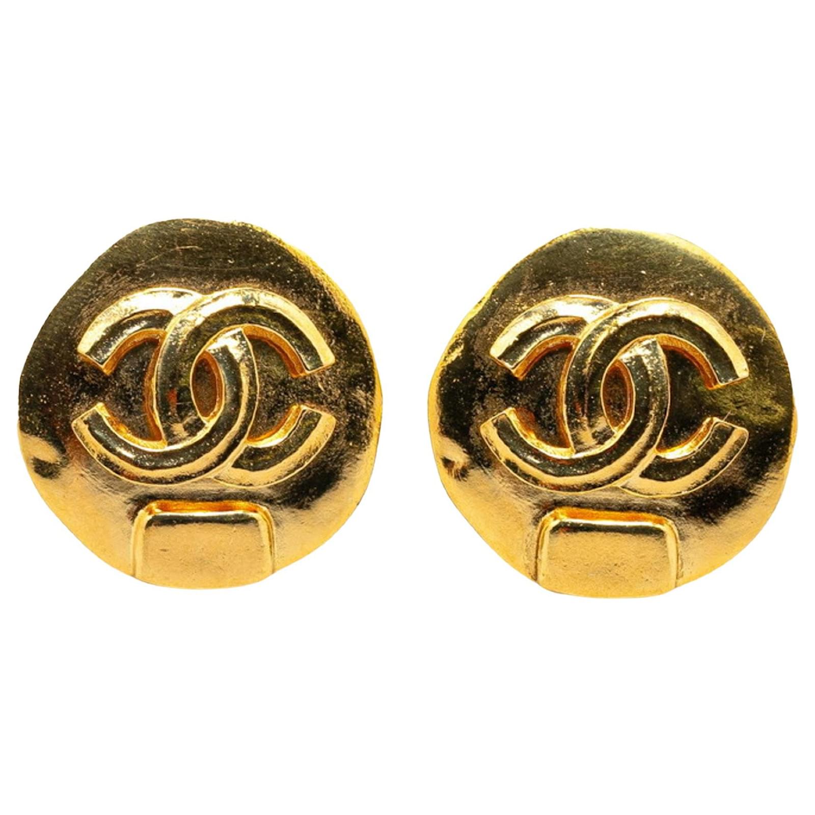 Timeless Chanel Coco Mark Golden Gold-plated ref.1440215 - Joli Closet
