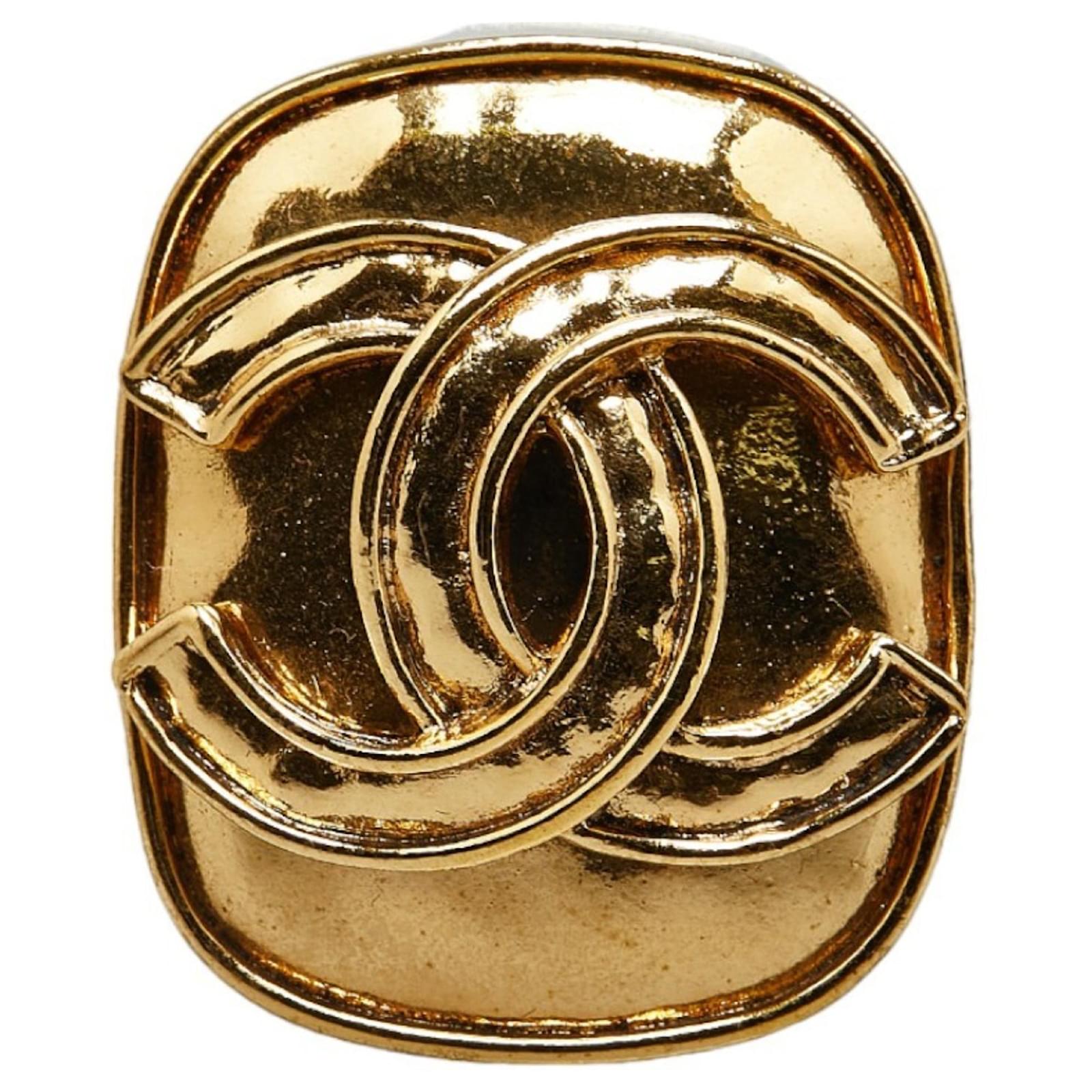 Chanel Logo CC Golden Gold-plated ref.1441846 - Joli Closet