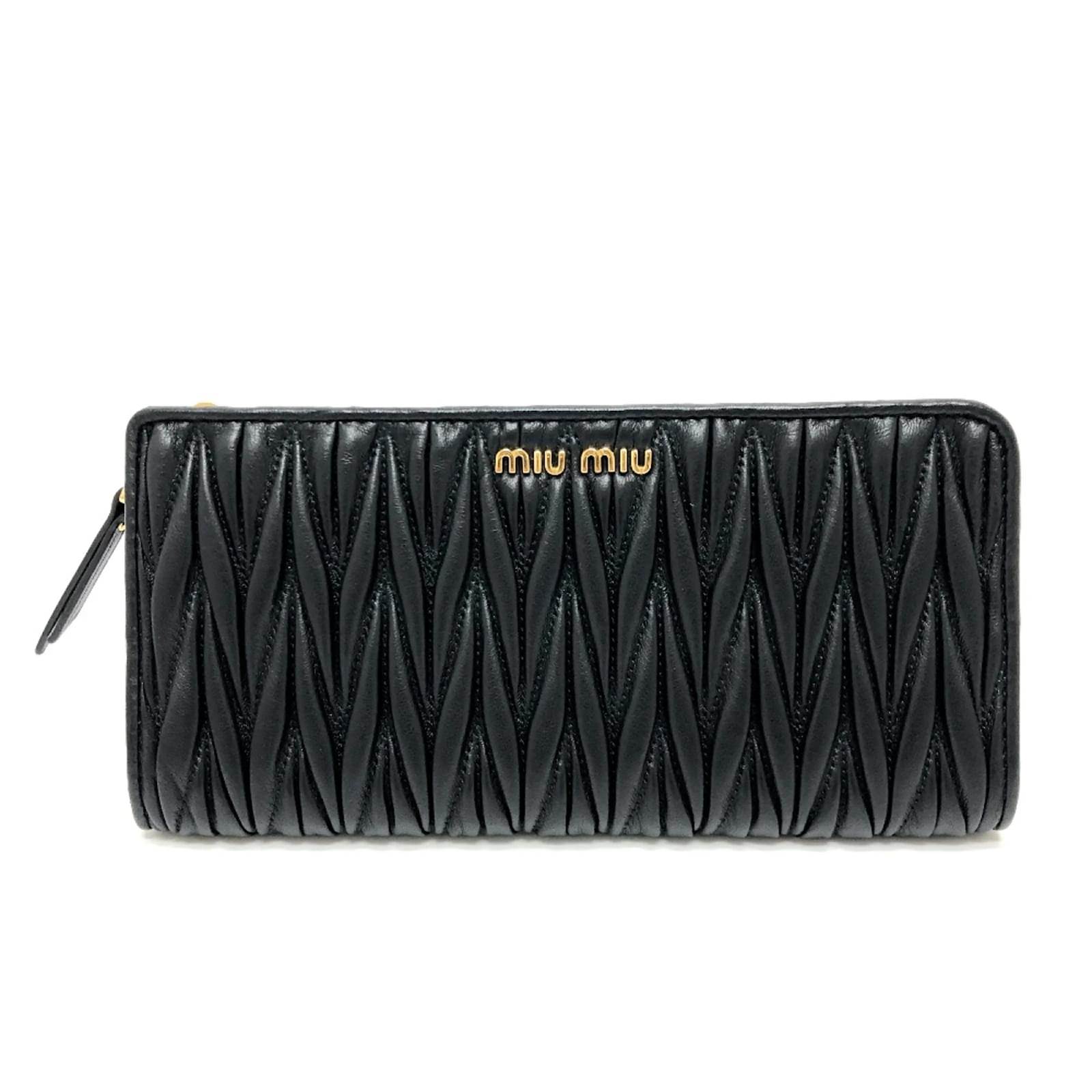Miu Miu Black Leather Long Wallet ref.1456202 - Joli Closet
