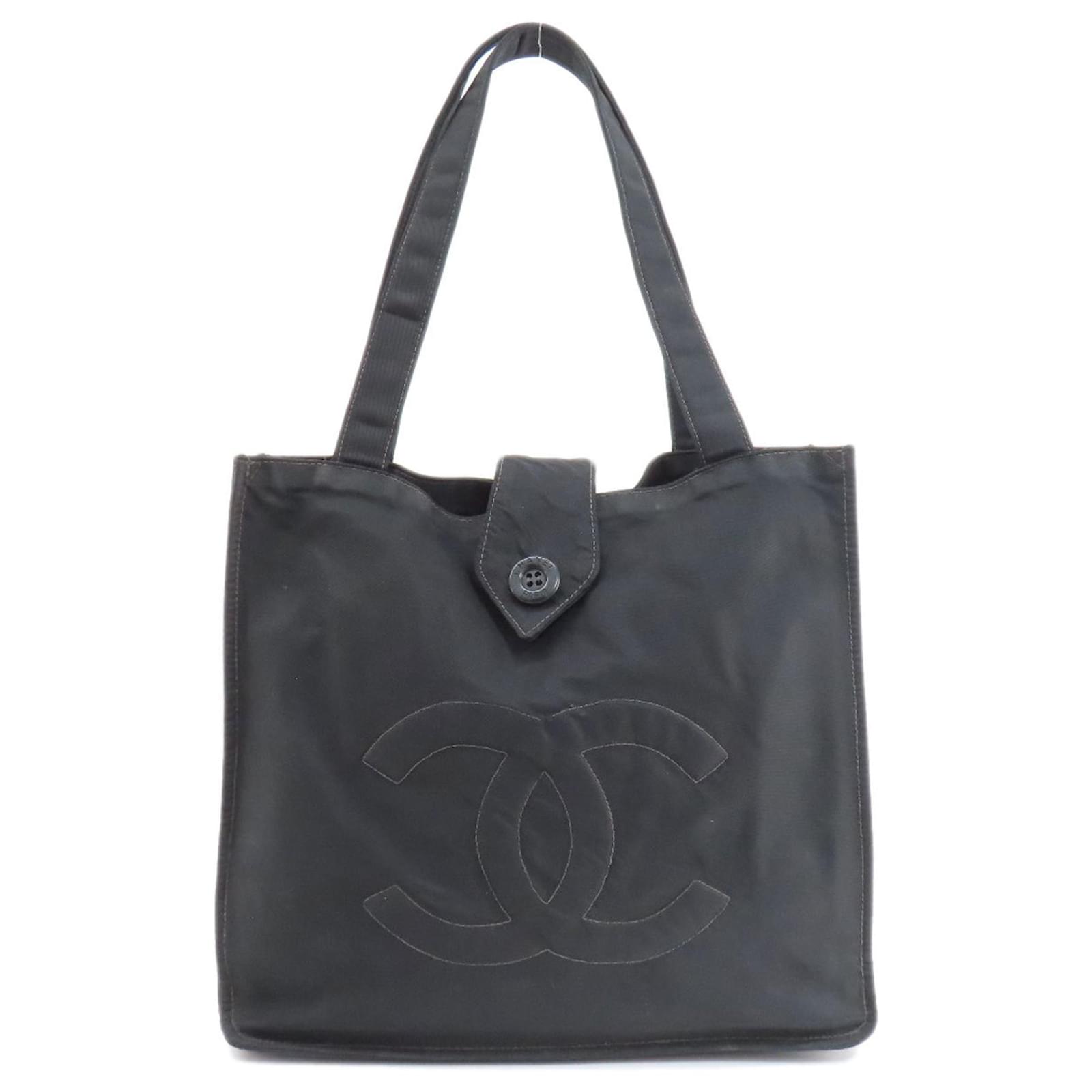Chanel Coco Mark Handbag Black Nylon ref.1464210 - Joli Closet