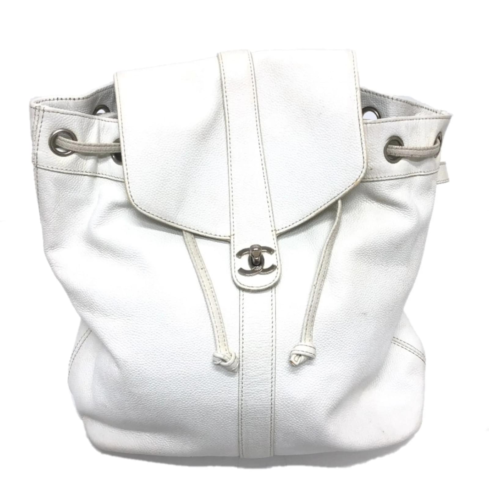Chanel White Leather Backpack ref.1467067 - Joli Closet
