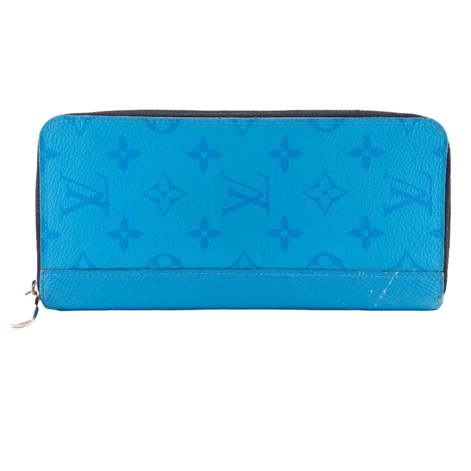Louis Vuitton Blue Leather Long Wallet ref.1471594 - Joli Closet