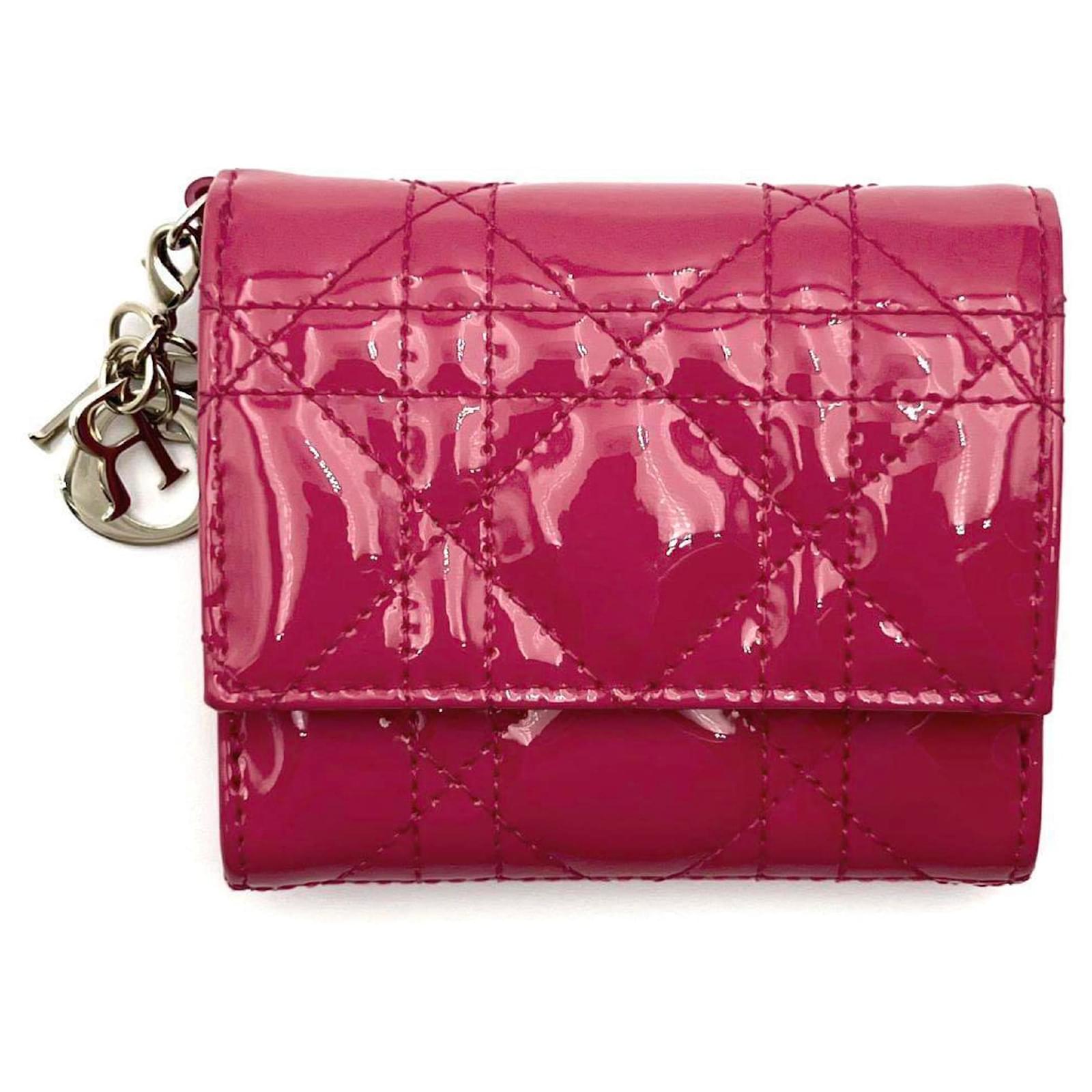 Christian Dior Pink Patent Leather Tri-Fold Wallet ref.1488555 - Joli ...