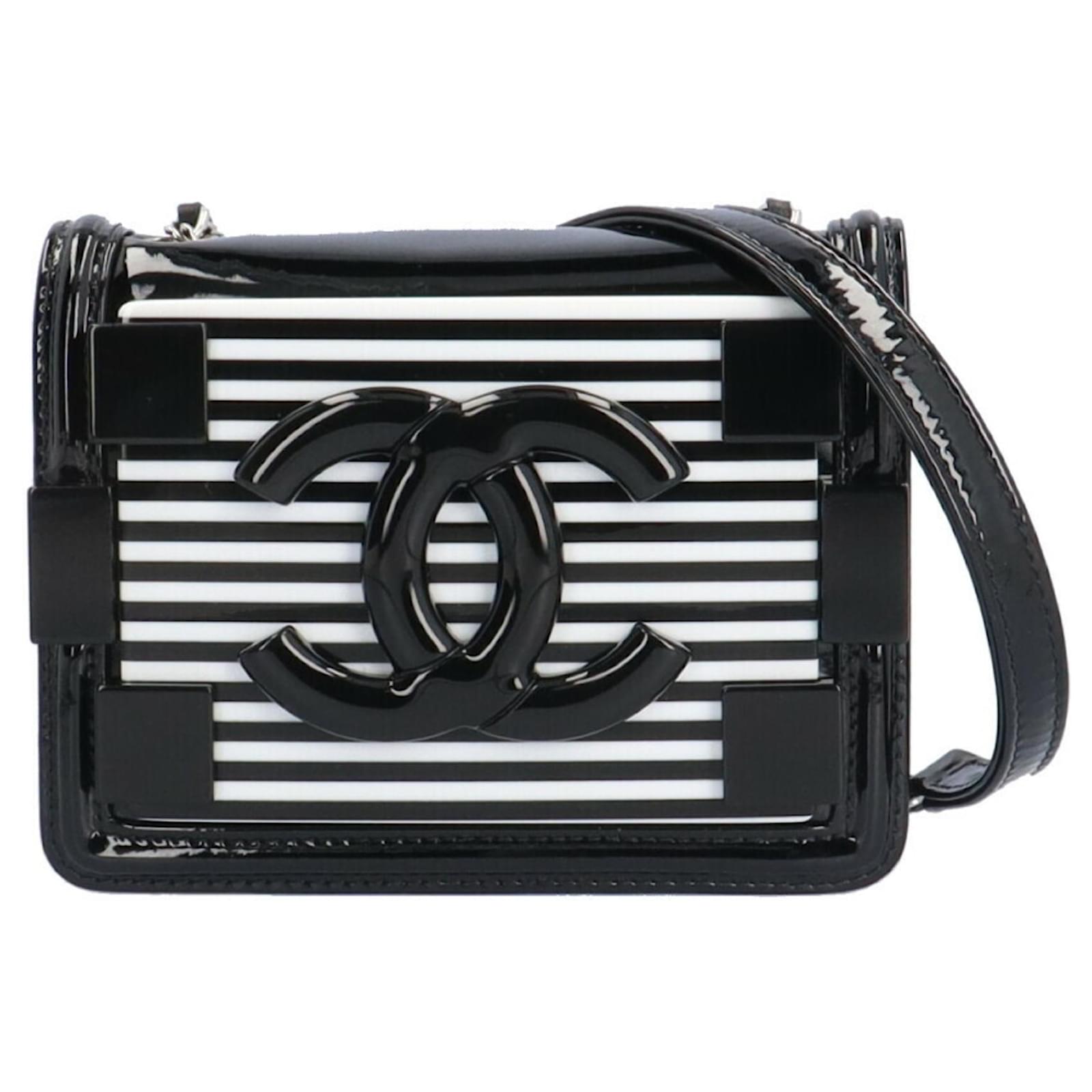 Chanel Boy Shoulder Bag Black White Plastic ref.1493249 - Joli Closet