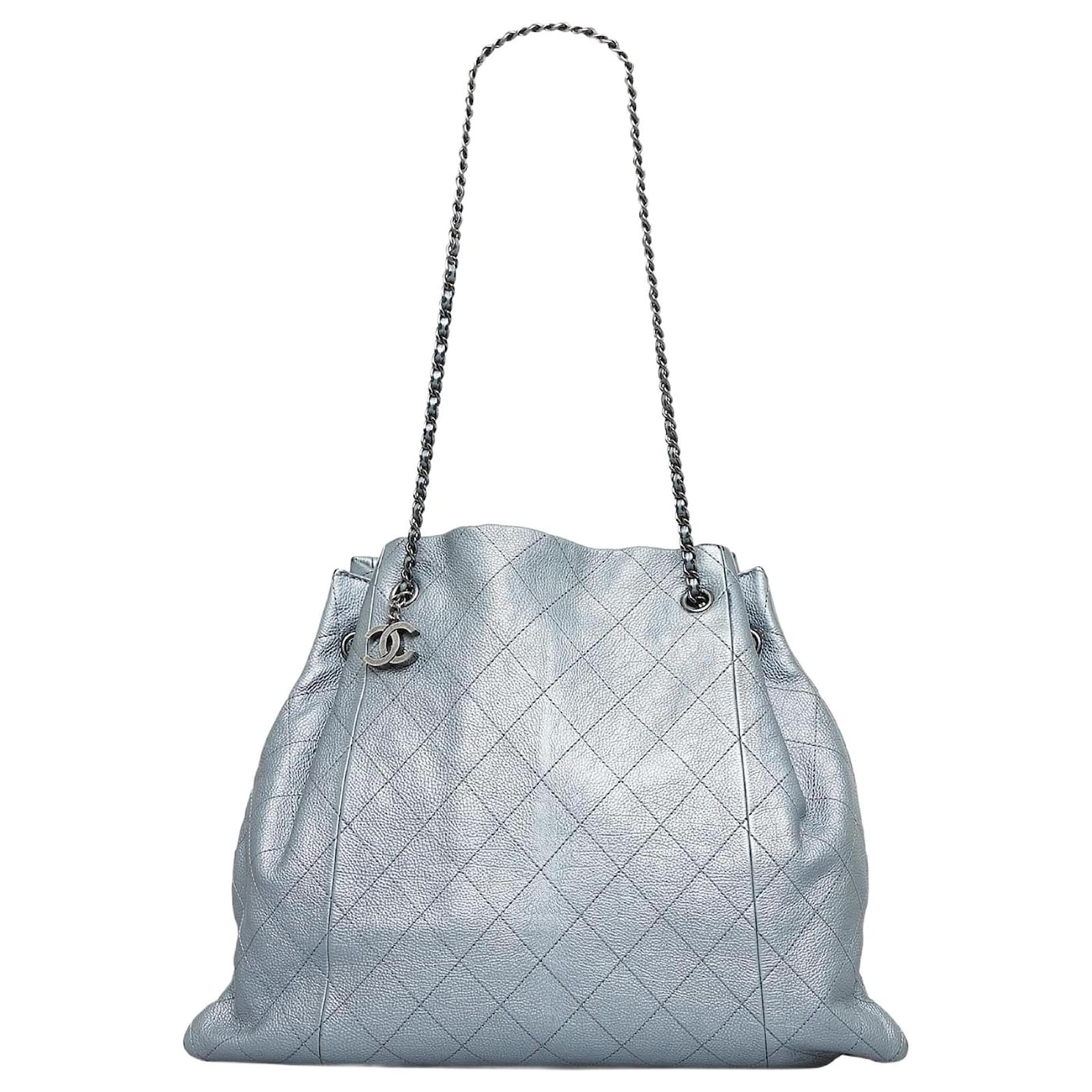 Gray Chanel CC Quilted Drawstring Tote Leather ref.JC1498630 (Sold ...