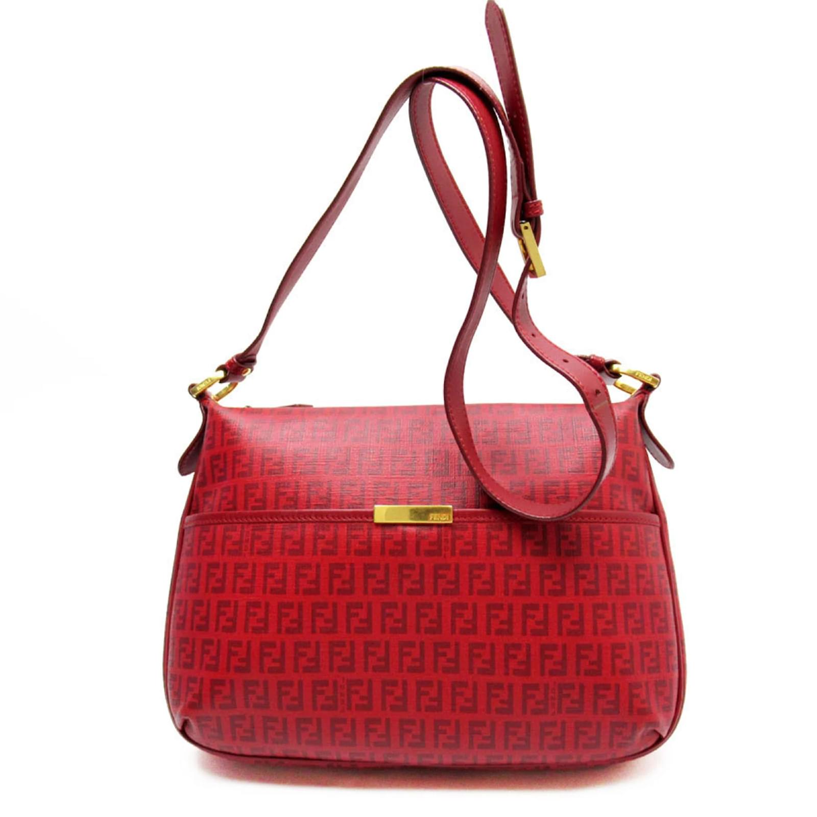 Fendi Dark Red Shoulder Bag Leather Plastic ref.1503880 - Joli Closet