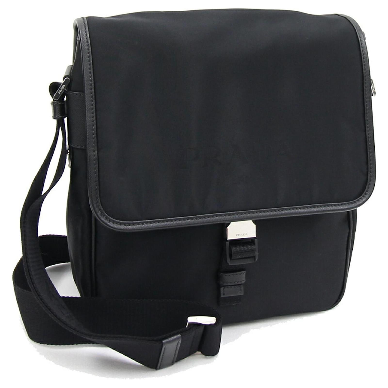 Prada Shoulder Bag 2VD770 Black Leather Nylon ref.1505706 - Joli Closet