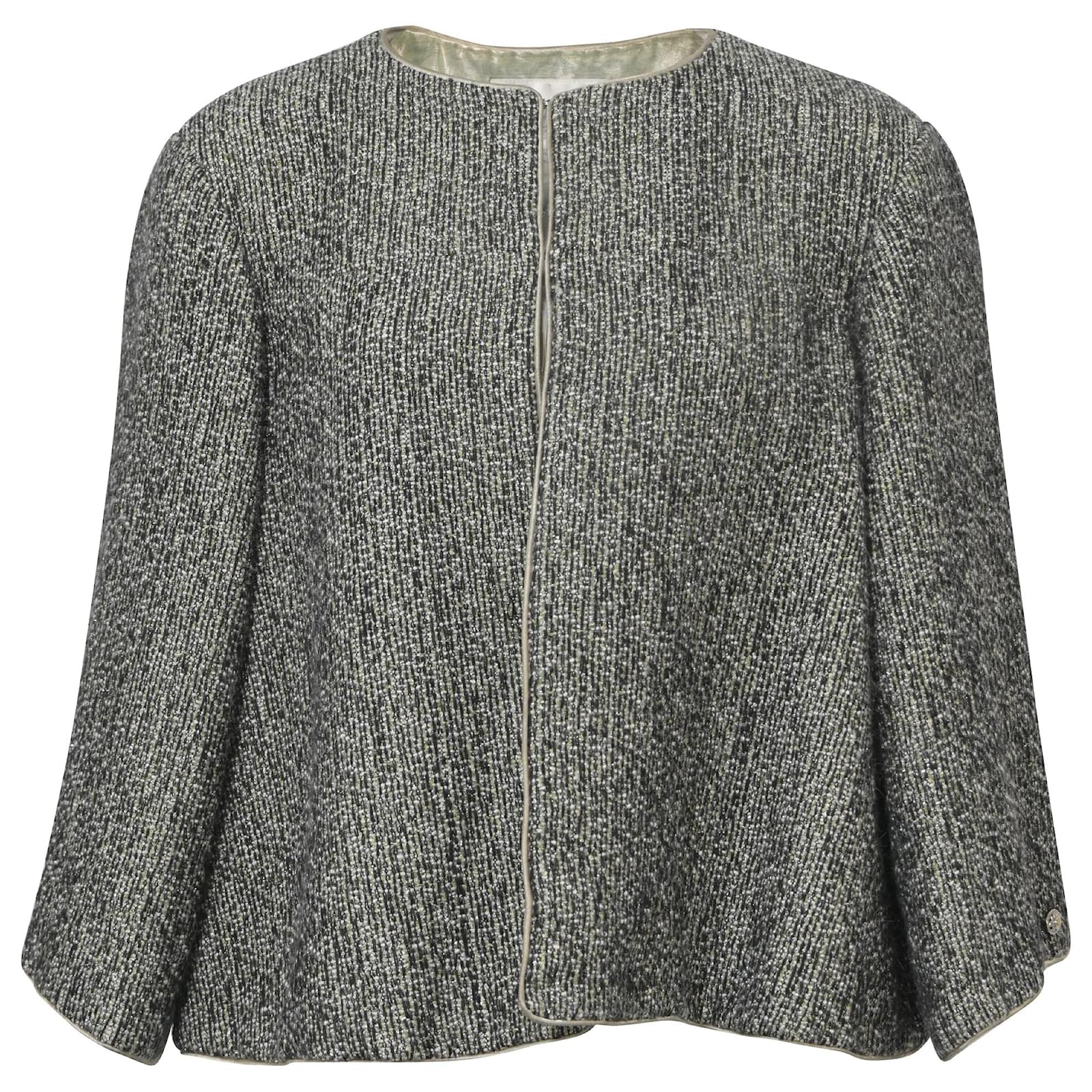 Timeless Chanel Paris-Bombay Tweed Cape in Grey Alpaca Wool ref.1523158 ...