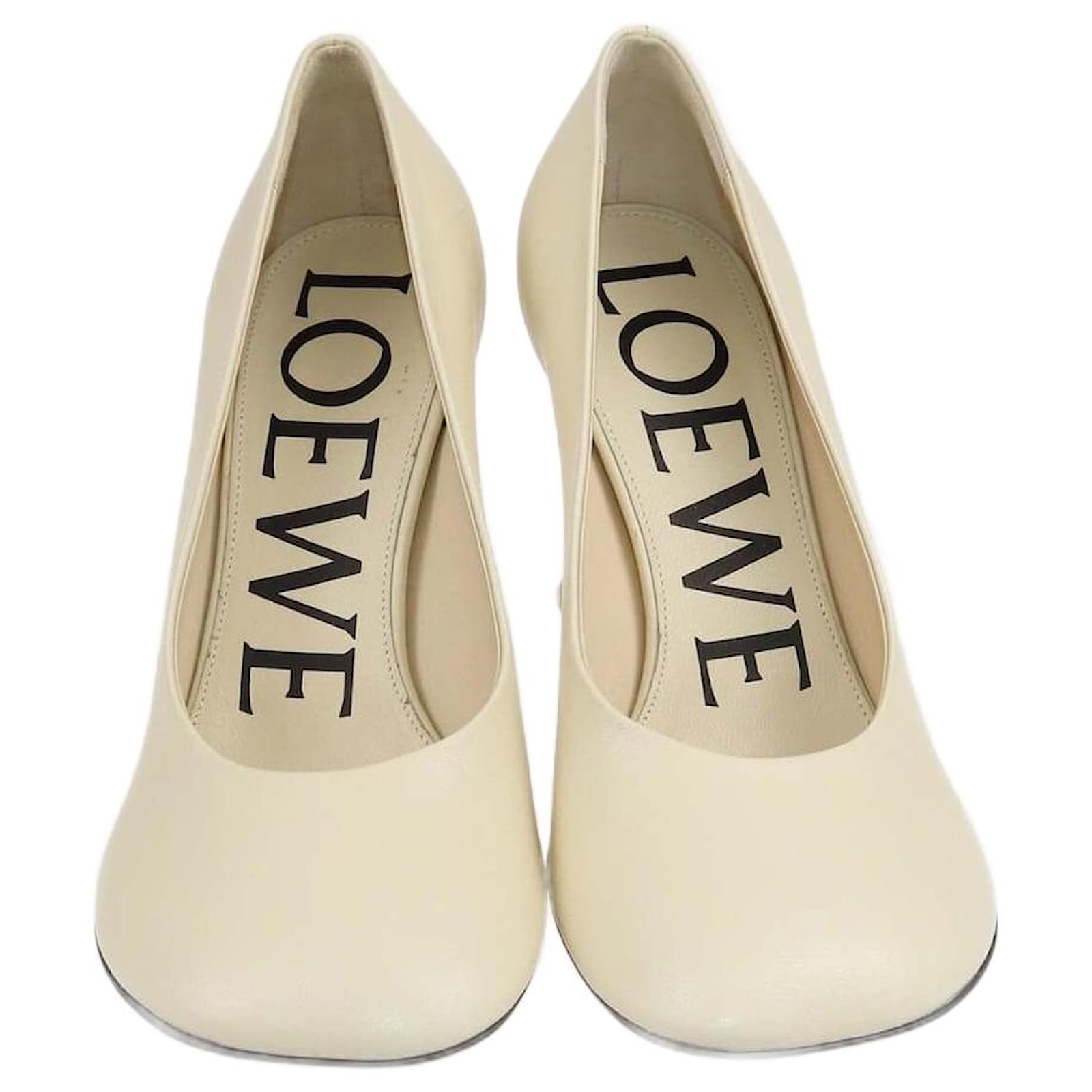 LOEWE Heels T.EU Leather Beige ref.1526349 - Joli Closet