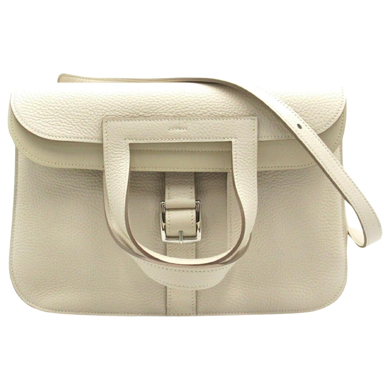 Hermès Arzan Cream Leather ref.1529888 - Joli Closet