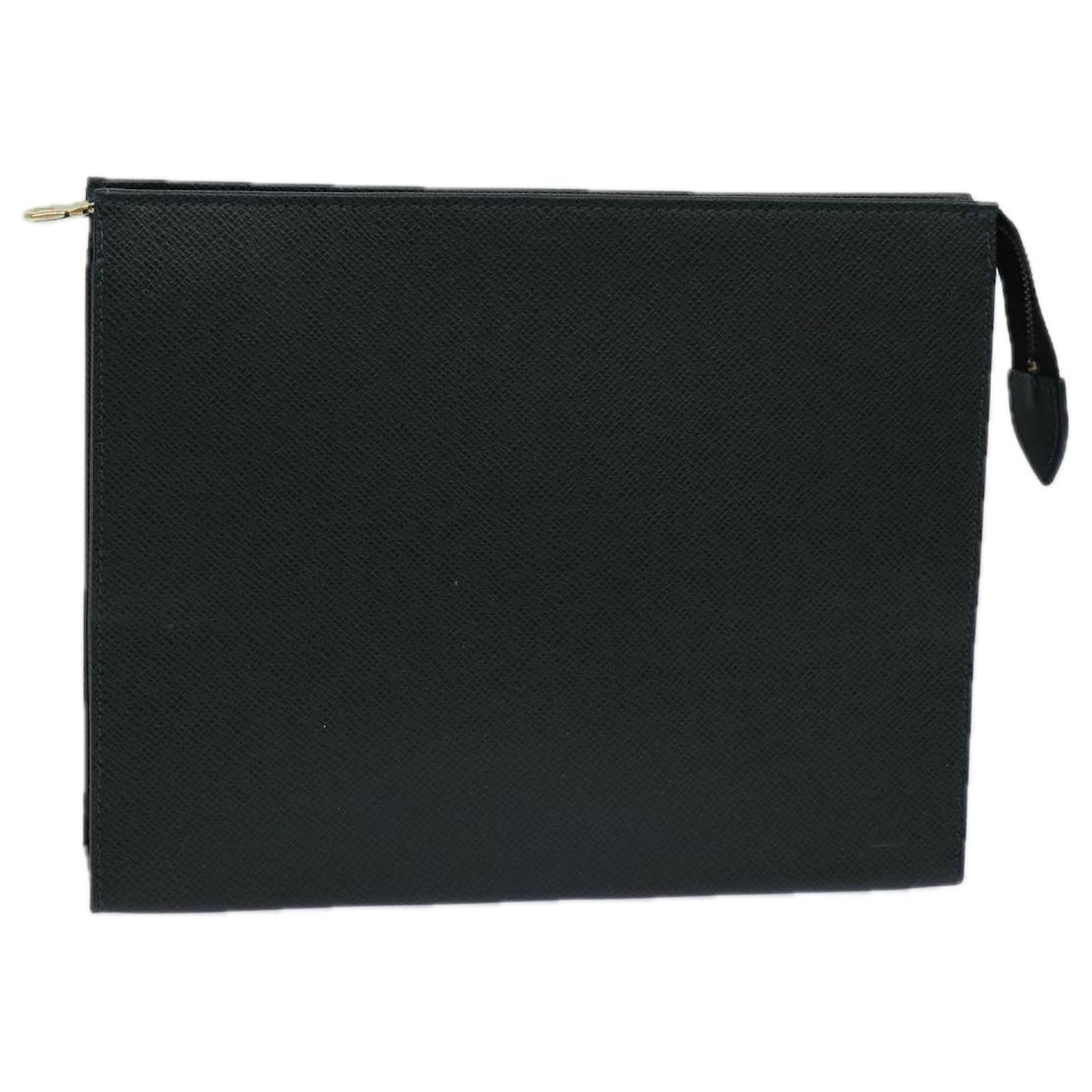 LOUIS VUITTON Taiga Posh Toilet 25 Pouch SPO Epicea LV Auth 83279 ...