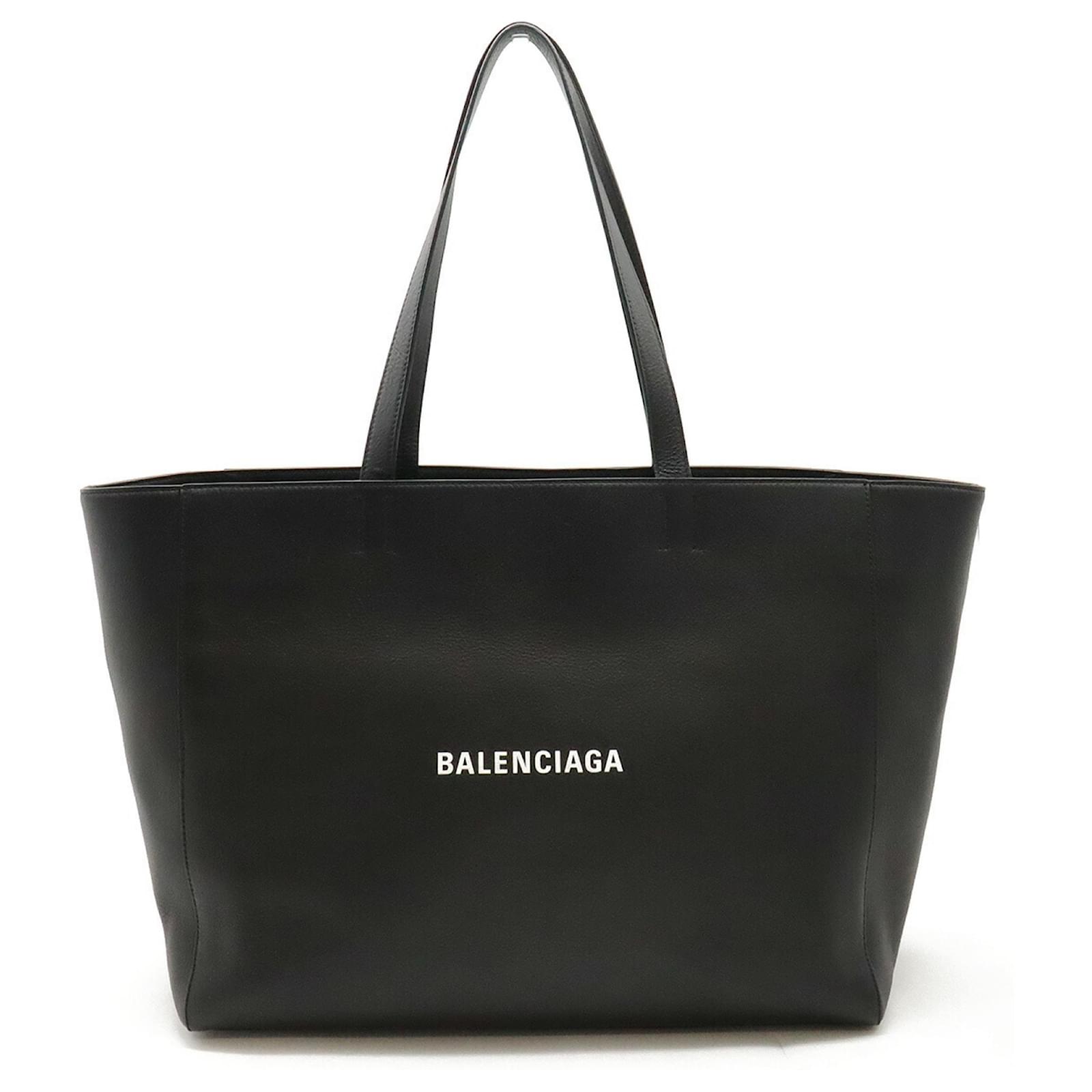 Balenciaga Everyday East West Tote Bag Black Leather ref.1543095 - Joli ...