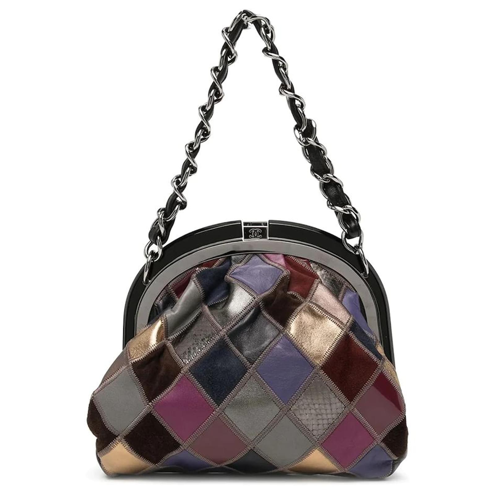 Chanel Leather Patchwork Handbag Black ref.1552433 - Joli Closet