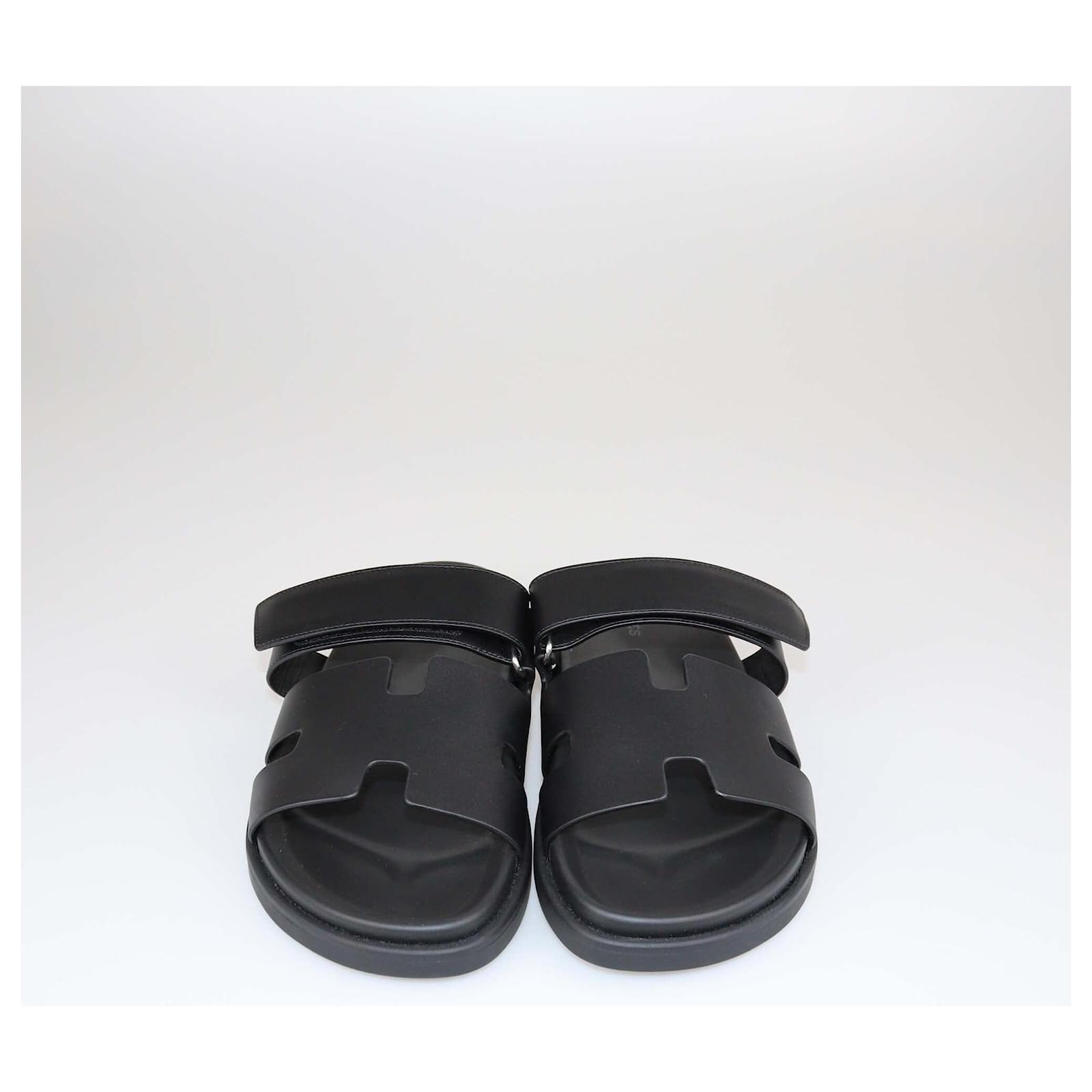 Hermès Hermes Black Chypre Flat Sandals Leather ref.1553453 - Joli Closet