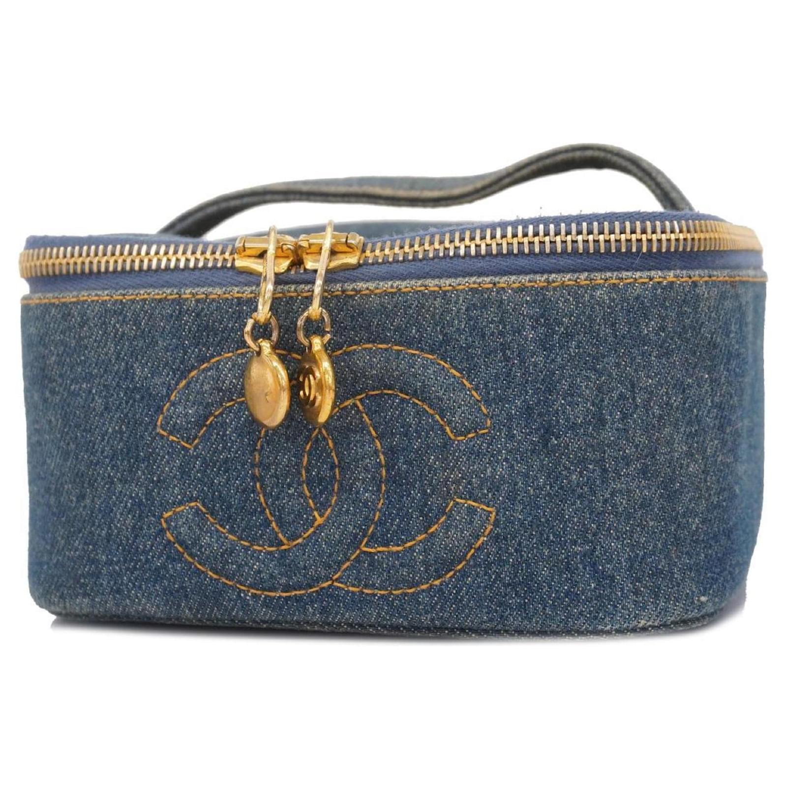 Chanel Vanity Blue Denim ref.1558186 - Joli Closet