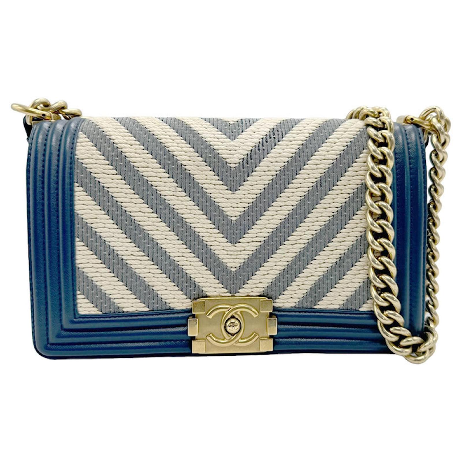 Chanel Boy Blue Leather ref.1562833 - Joli Closet