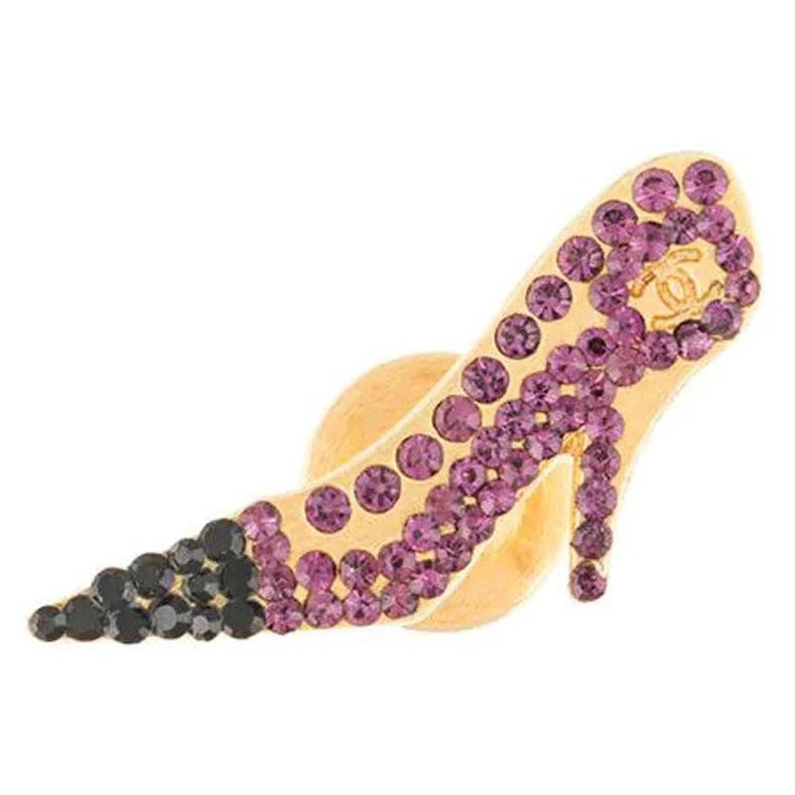 CHANEL Crystallised Shoe Pin Black White gold Metal ref.1580500 - Joli ...
