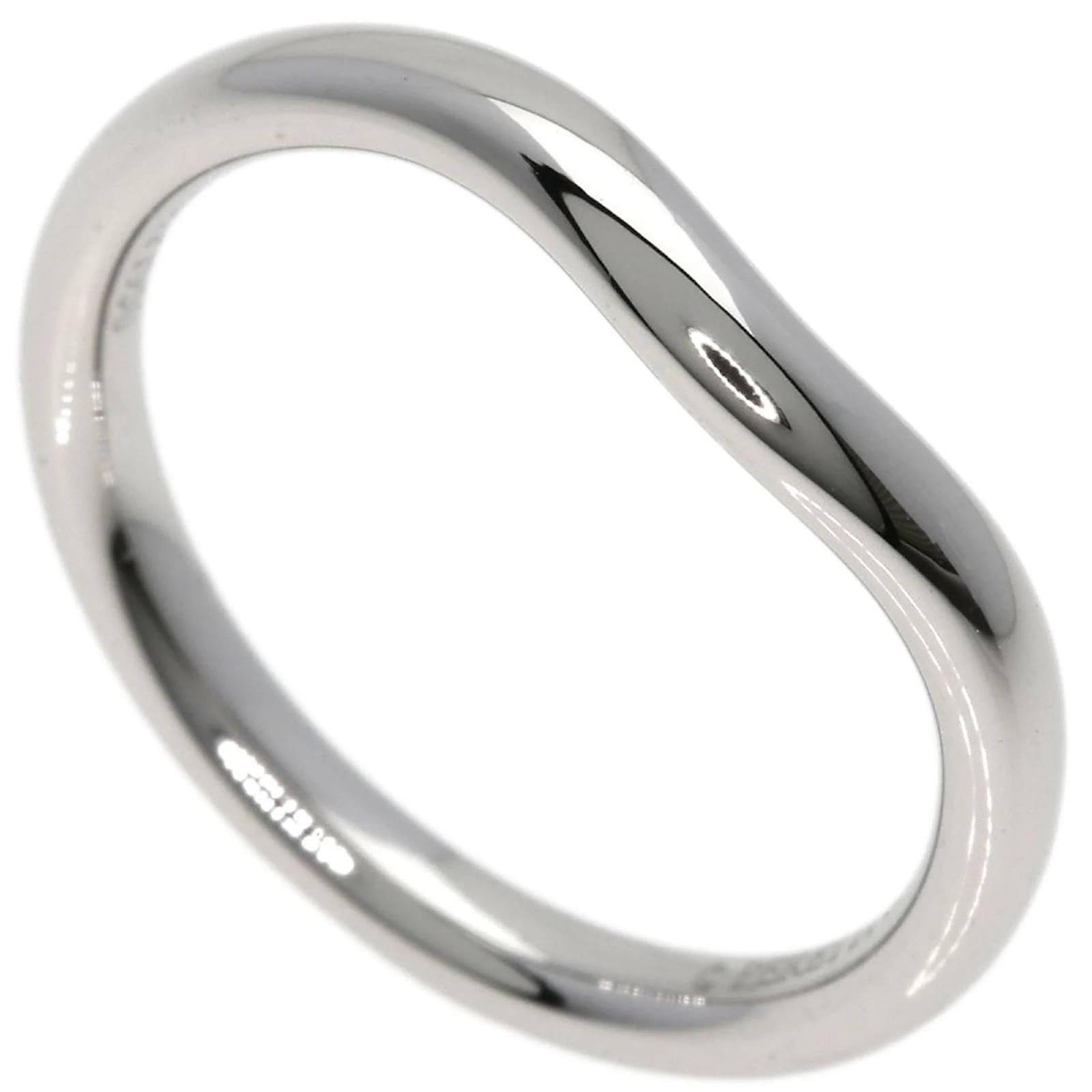 Tiffany & Co. Curved Band Ring in Platinum ref.1593101 - Joli Closet