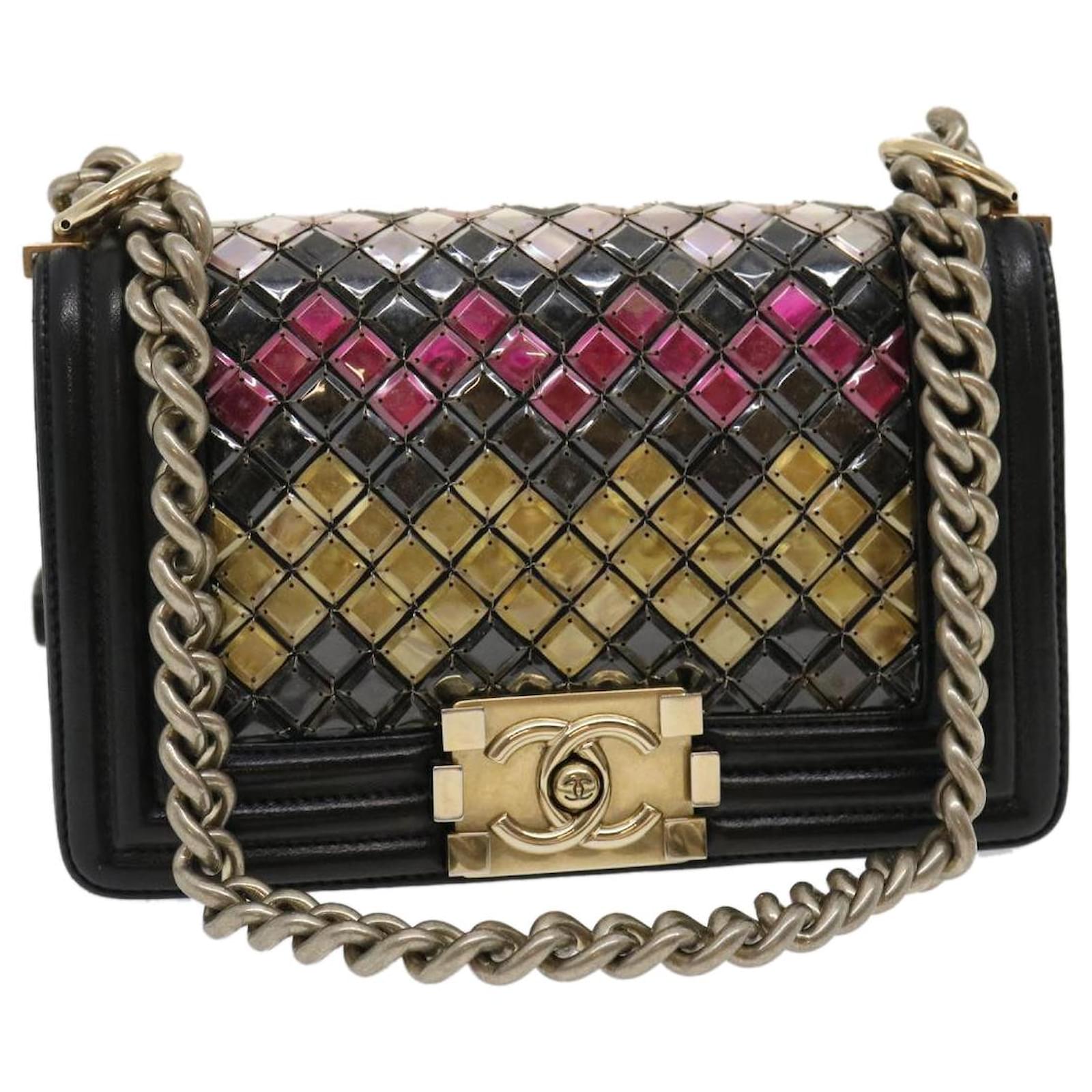 Chanel Boy Shoulder Bag Black Leather ref.1603962 - Joli Closet