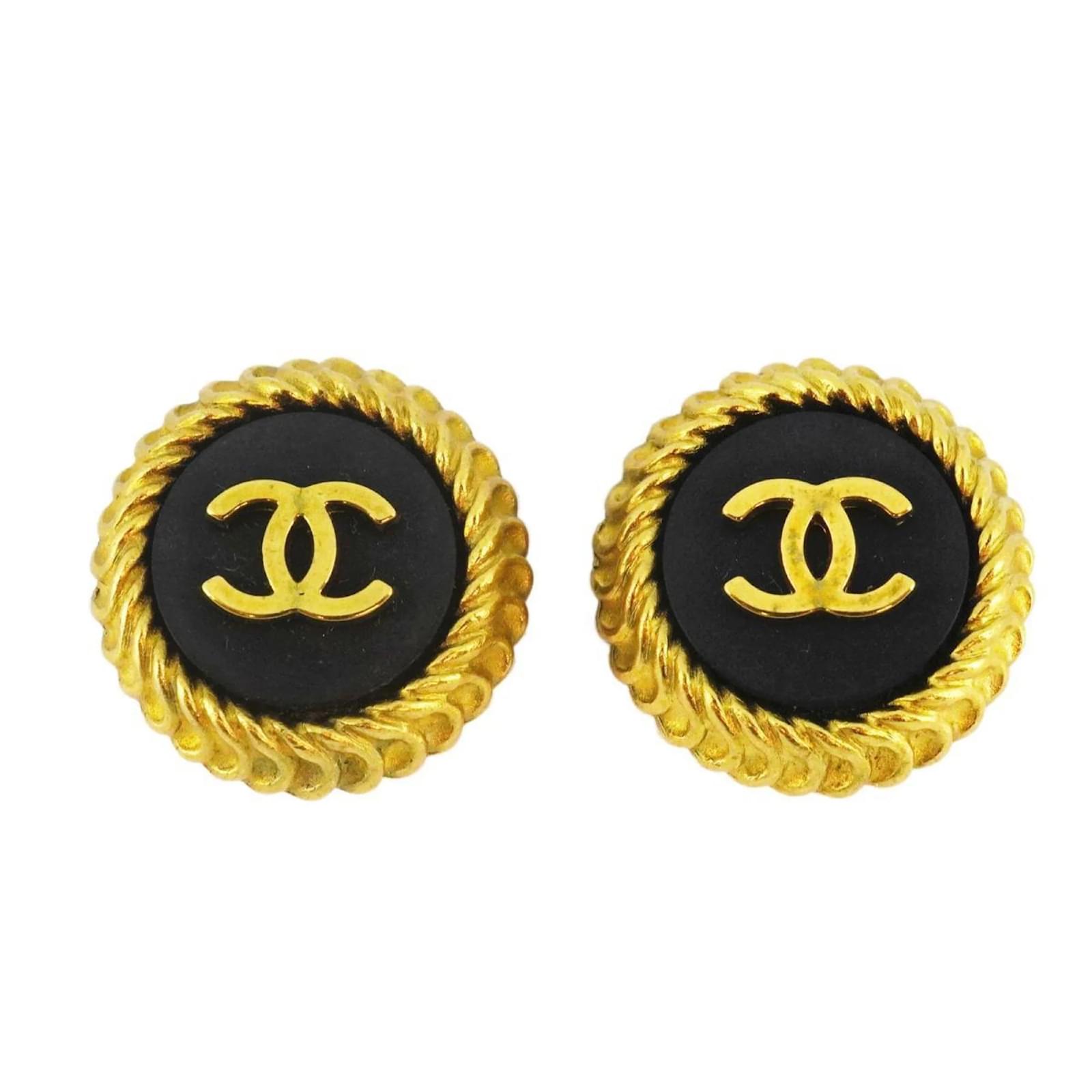 Chanel Coco Mark Circle Clip Earrings Gold-plated ref.1605396 - Joli Closet