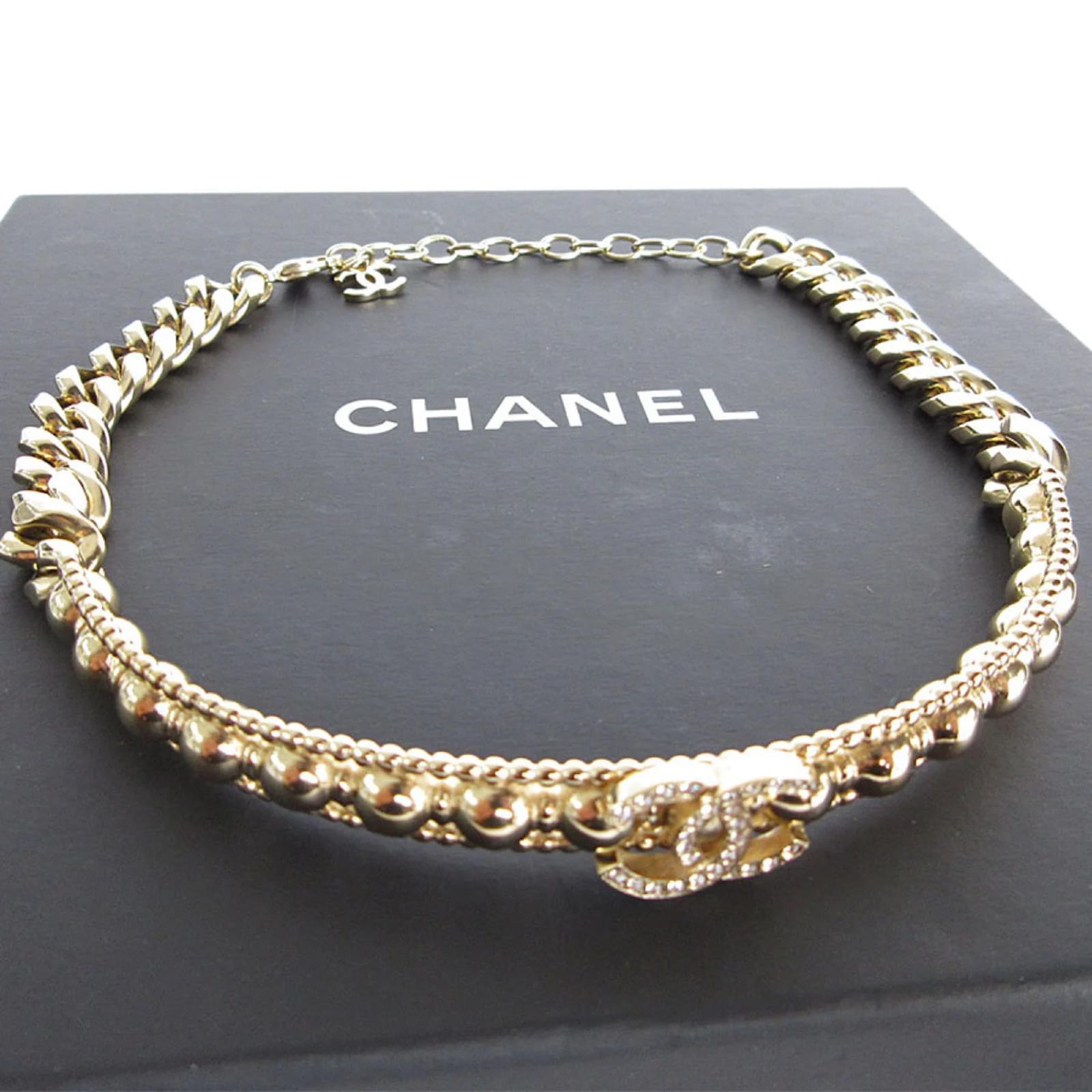 Choker chanel store