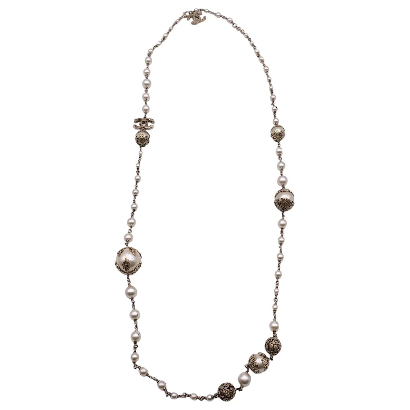 Chanel 06 Faux Pearls Gold Metal CC Logo Long Necklace ref.1618963 ...