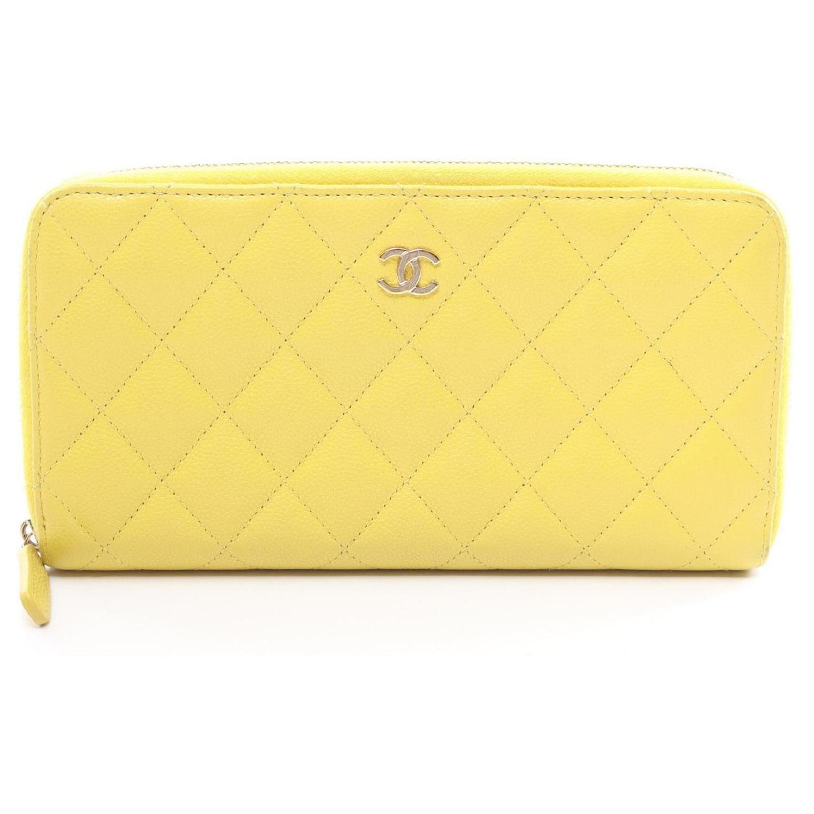 Chanel Yellow Caviar Leather Bi-Fold Wallet ref.1621935 - Joli Closet