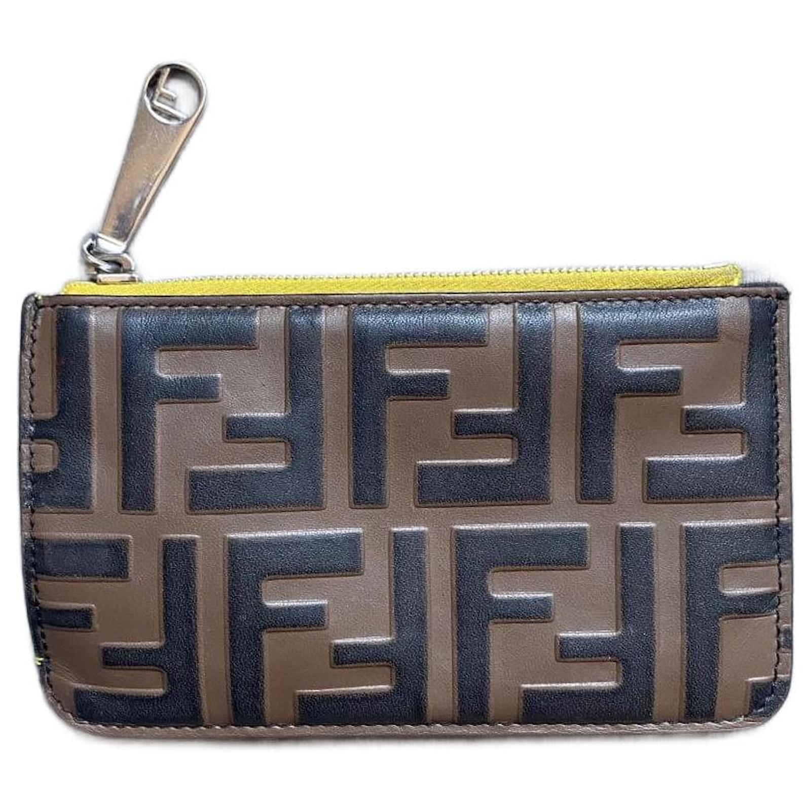 Fendi Wallets Small accessories Leather ref.1625726 - Joli Closet