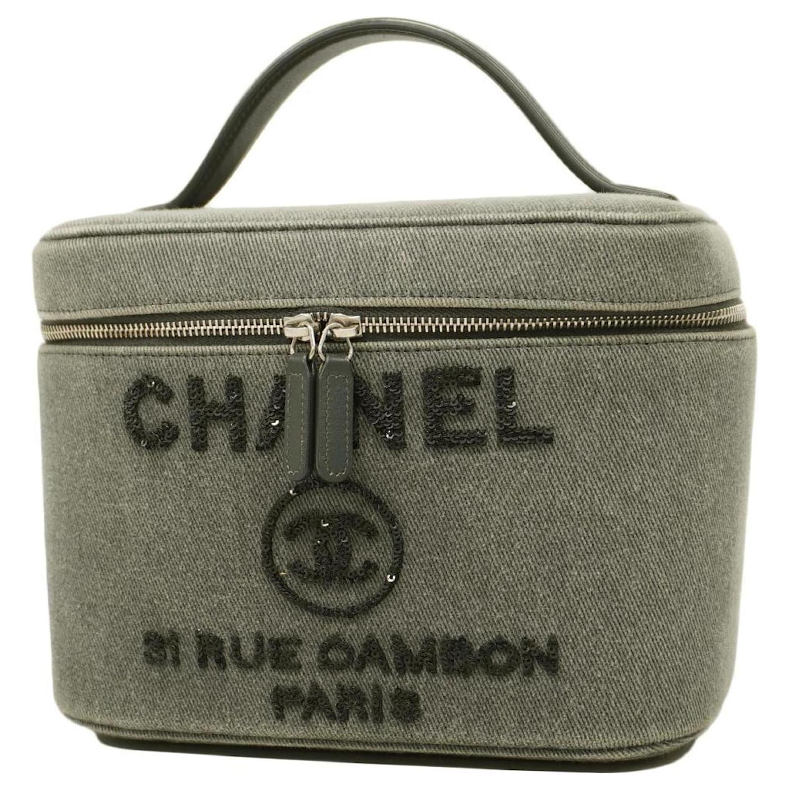 Chanel Vanity Brown Denim ref.1626561 - Joli Closet