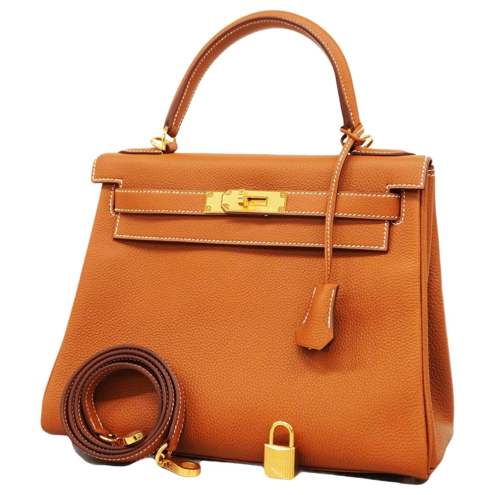 Hermès Hermes Kelly 28 Handbag in Gold Togo Leather Golden ref.1631325 ...