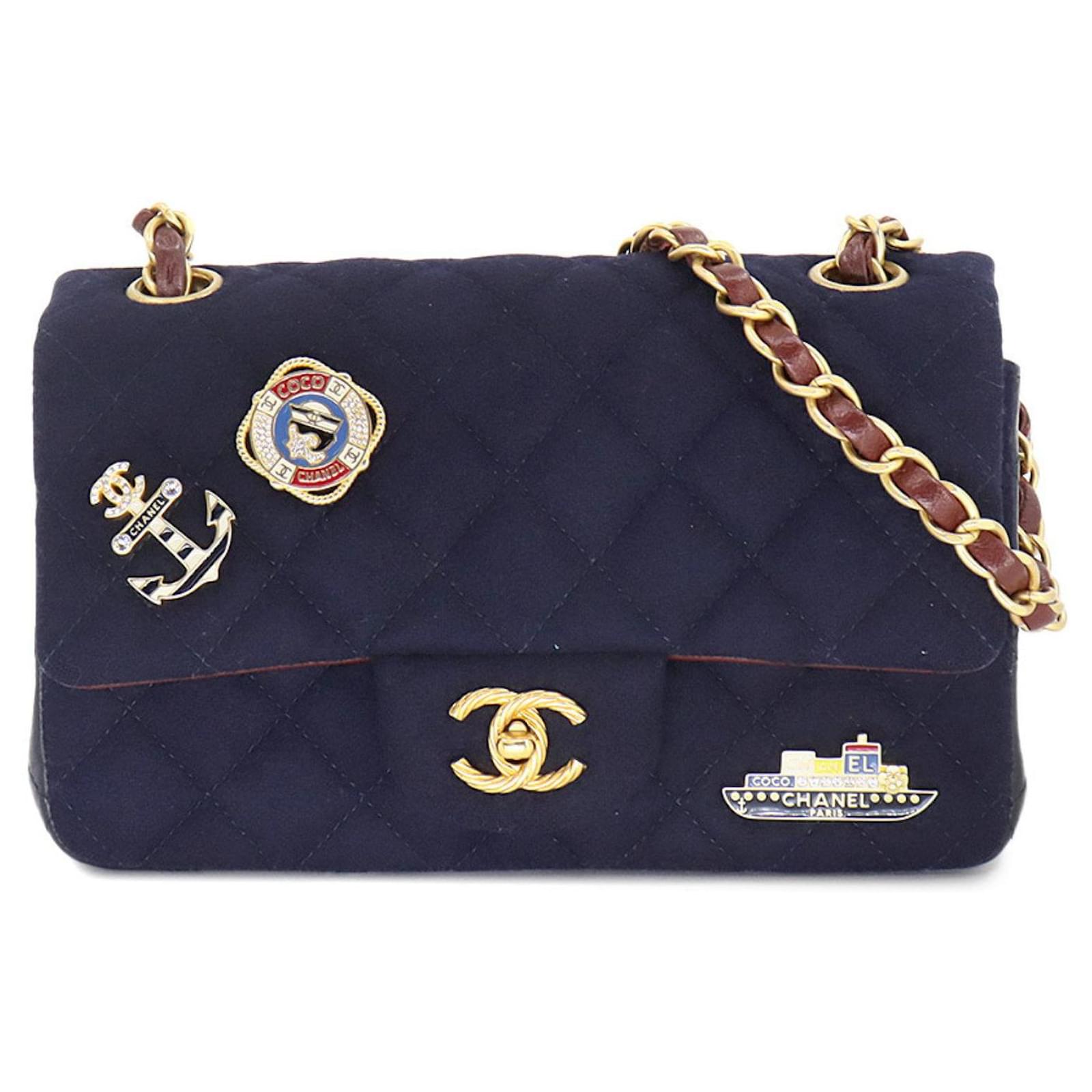 Timeless Chanel Matelassé Navy blue Wool ref.1638181 - Joli Closet