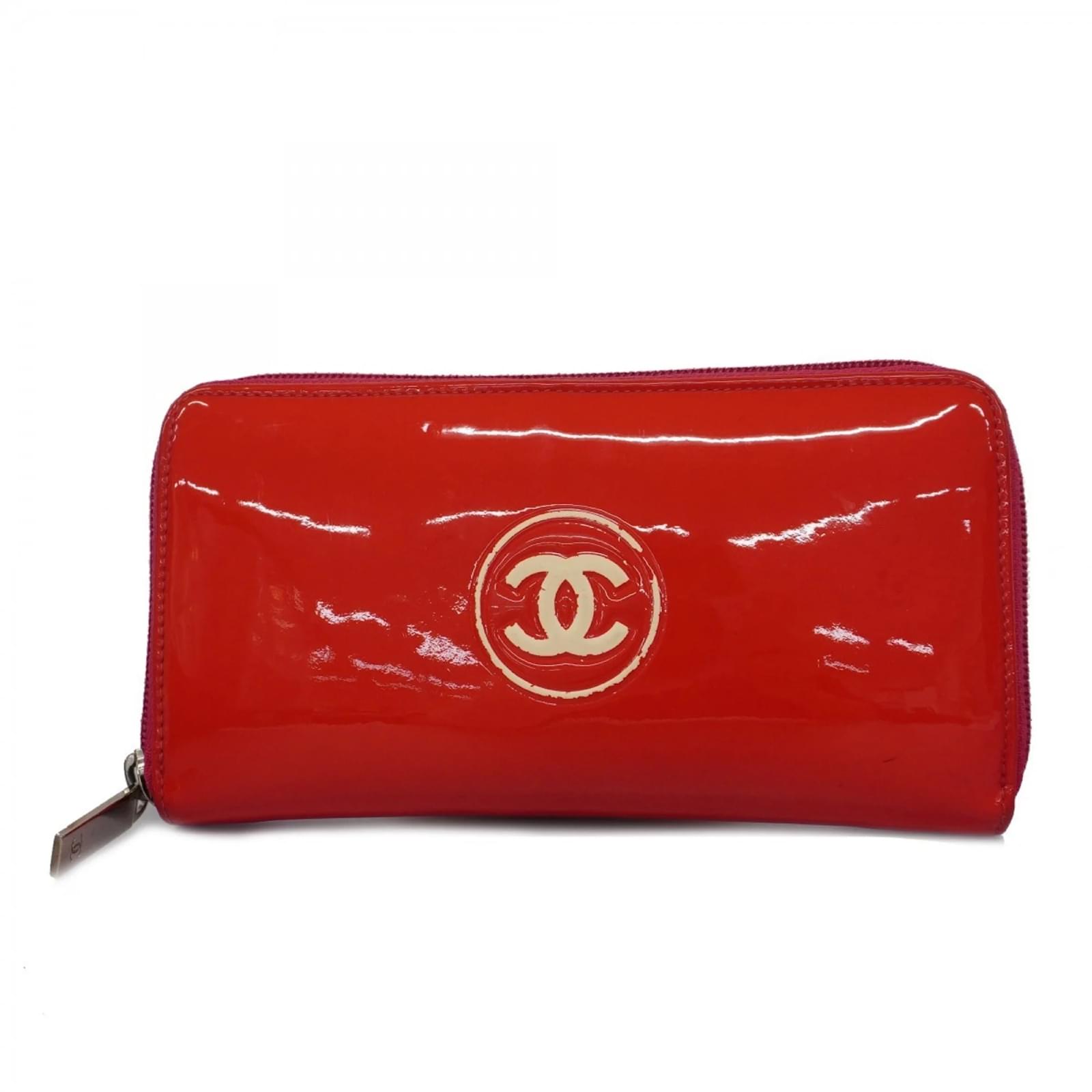 Chanel Long Wallet in Red Patent Leather ref.1638586 - Joli Closet