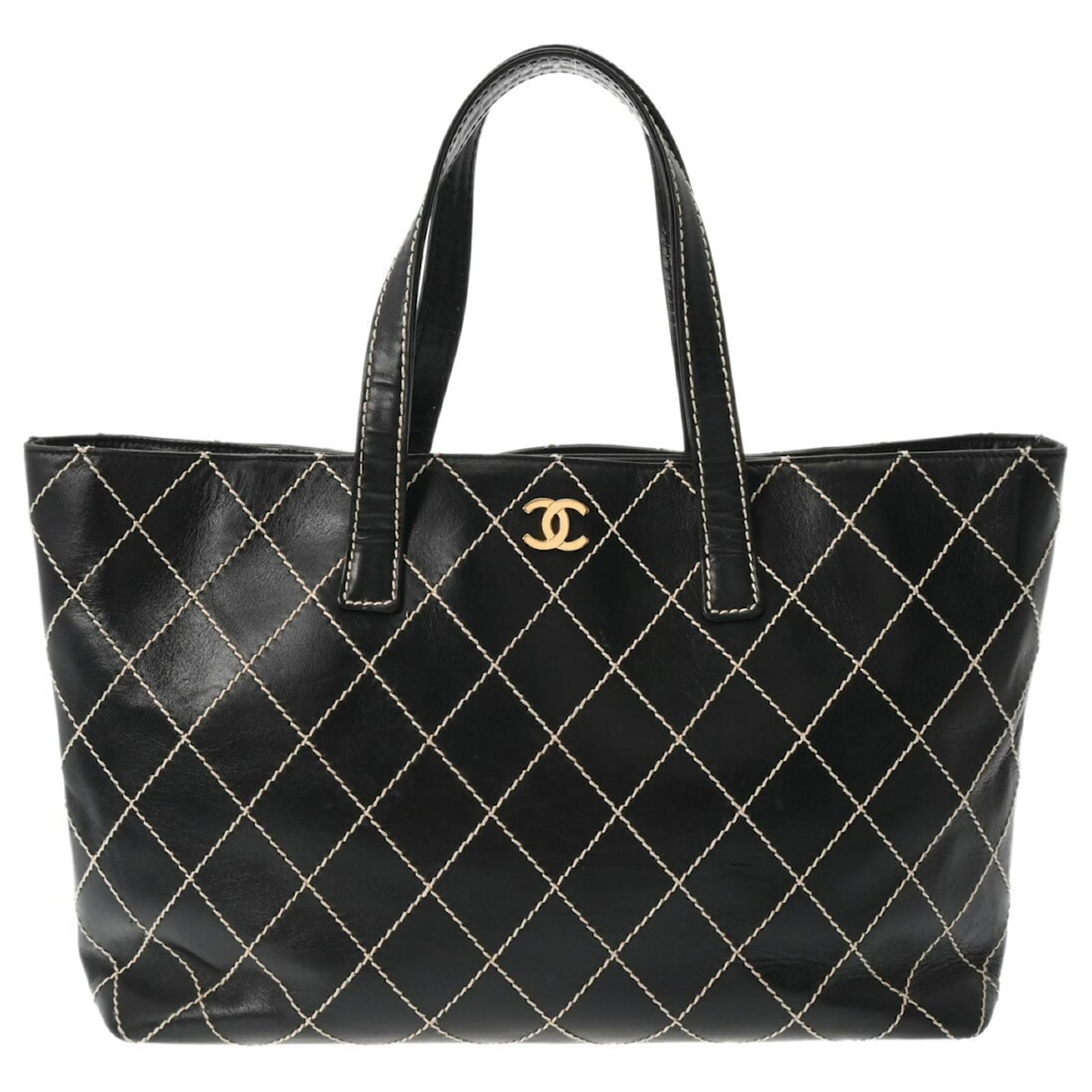 Chanel Wild Stitch Black Women's Leather Tote Bag ref.1640463 - Joli Closet