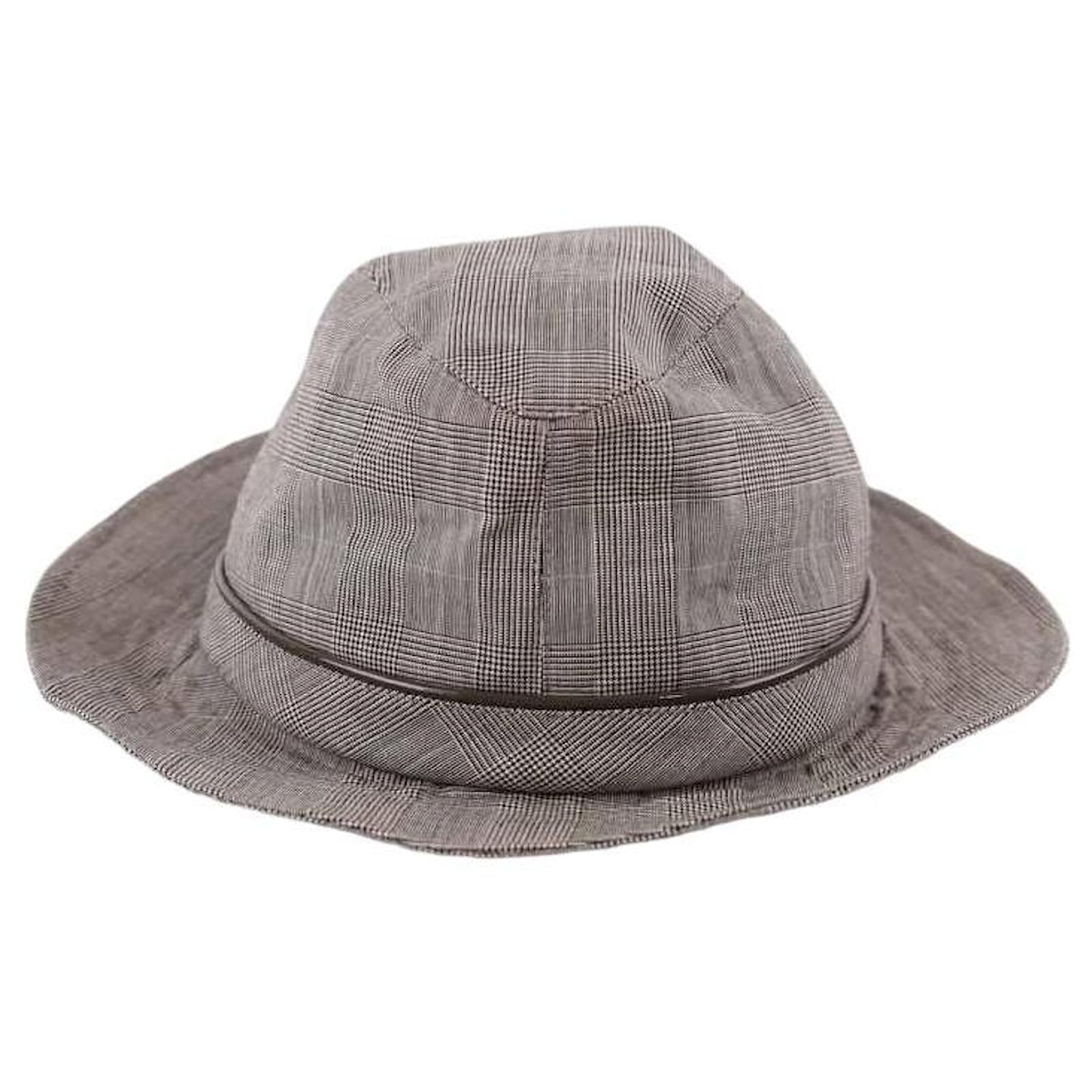 Dior Wool hat Grey ref.1666940 - Joli Closet