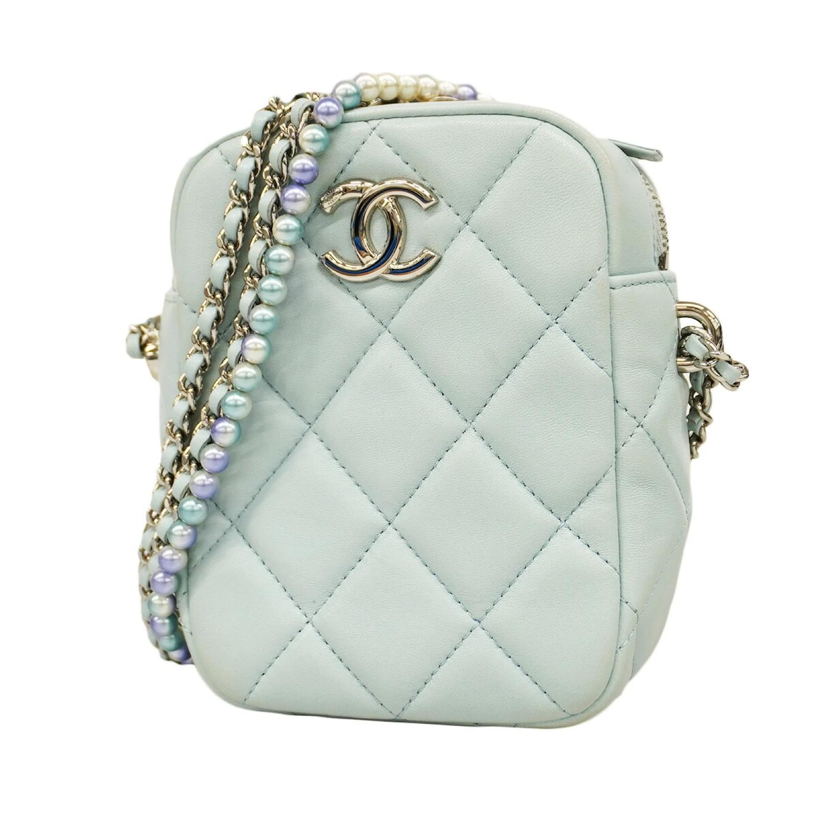Chanel Sky Blue Lambskin Shoulder Bag Light blue Leather ref.1667107 ...