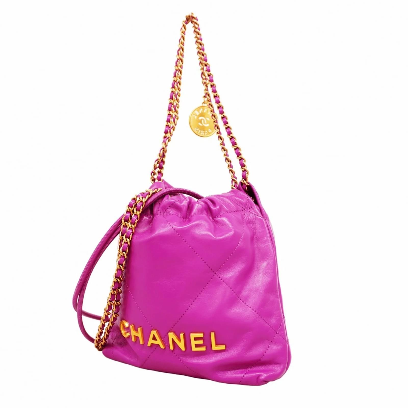 Chanel Purple Leather Handbag ref.1669077 - Joli Closet