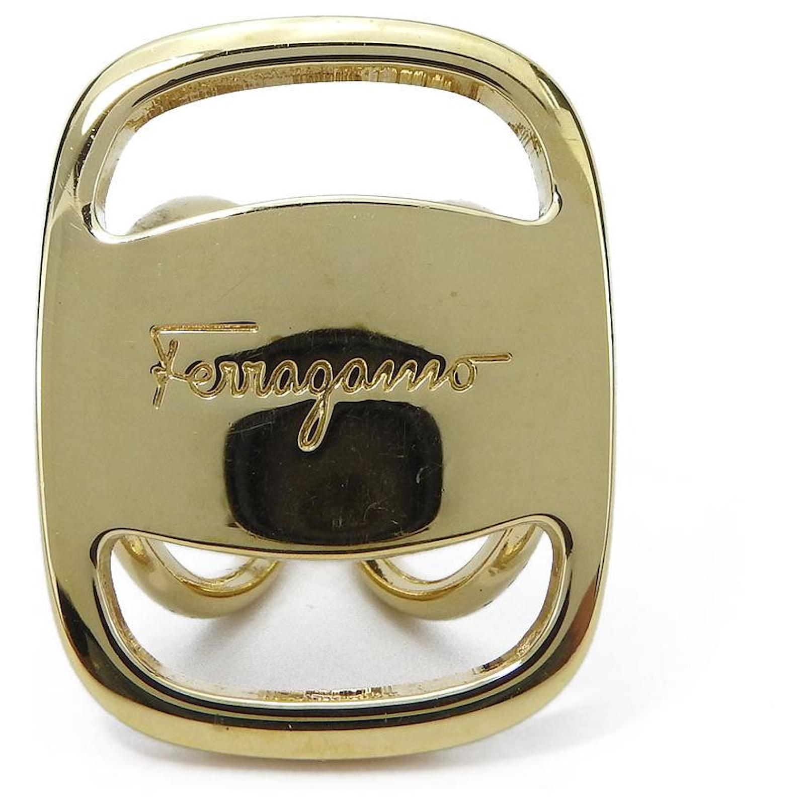 Salvatore Ferragamo Metal Scarf Ring Golden ref.1679489 - Joli Closet